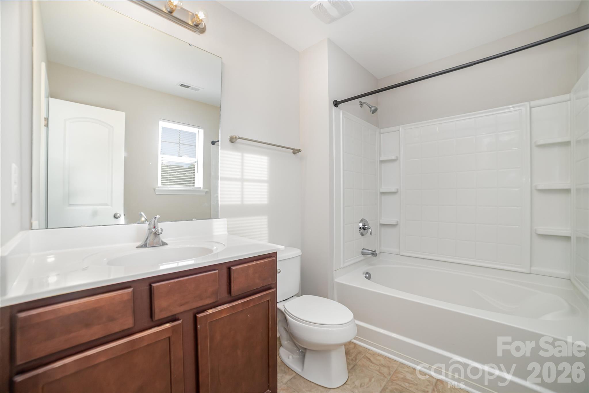 Photo 15 of 11033 Ardglass Court, Charlotte, NC