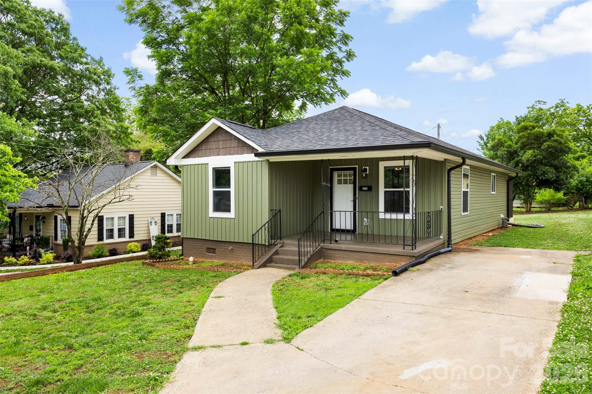 306 E Parker Street, Kings Mountain, NC - photo 2 of 25