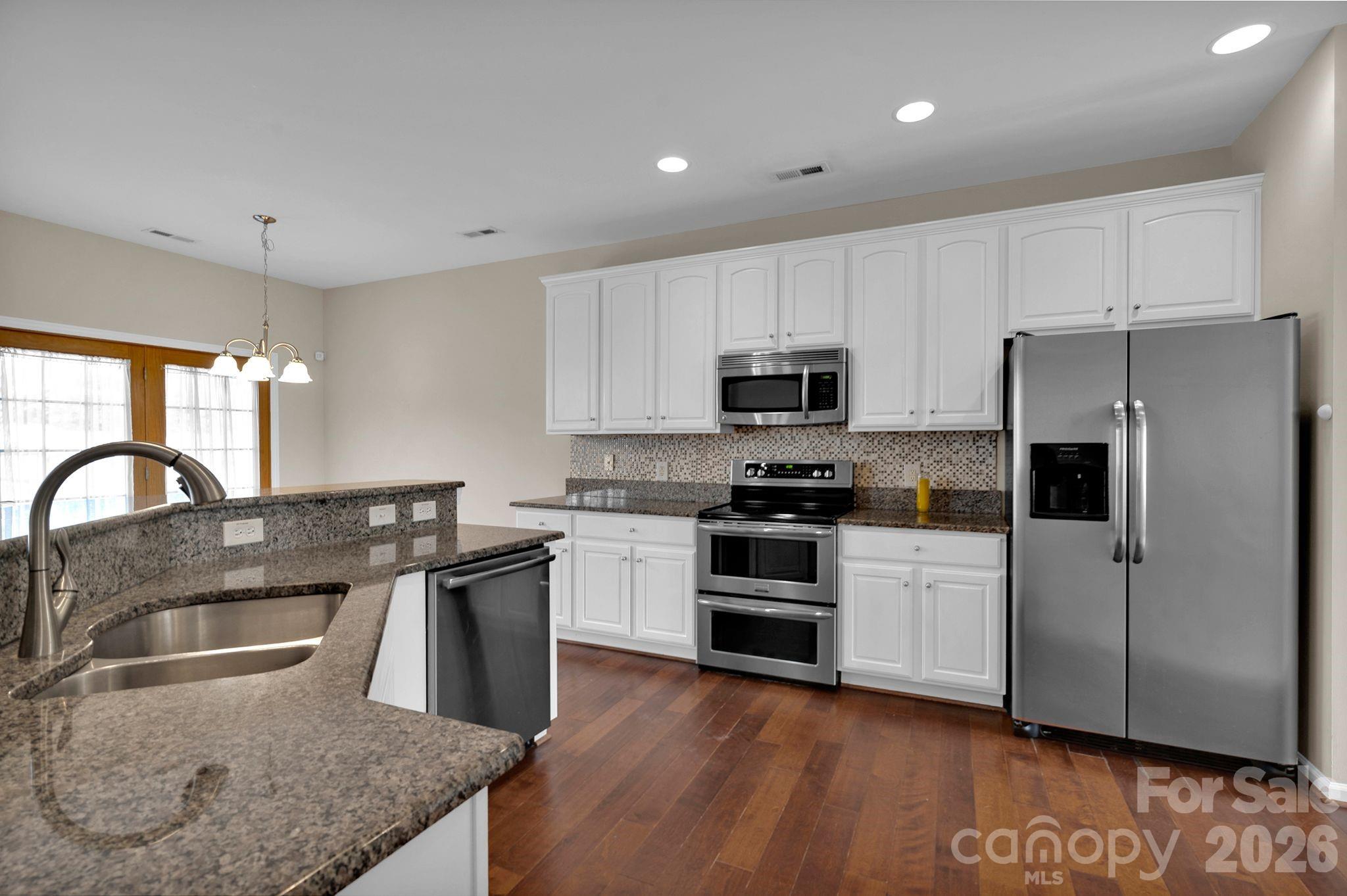 Photo 13 of 11012 Sedgemoor Lane, Charlotte, NC