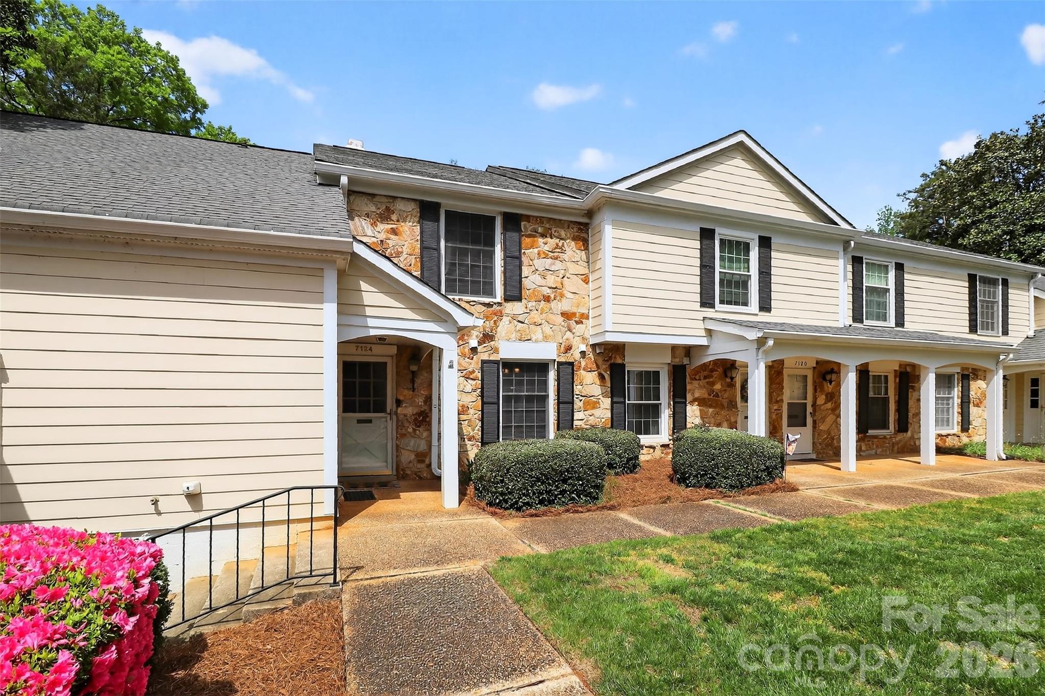 Home for sale at 7124 Quail Meadow Lane, Charlotte, NC — photo 1 of 47