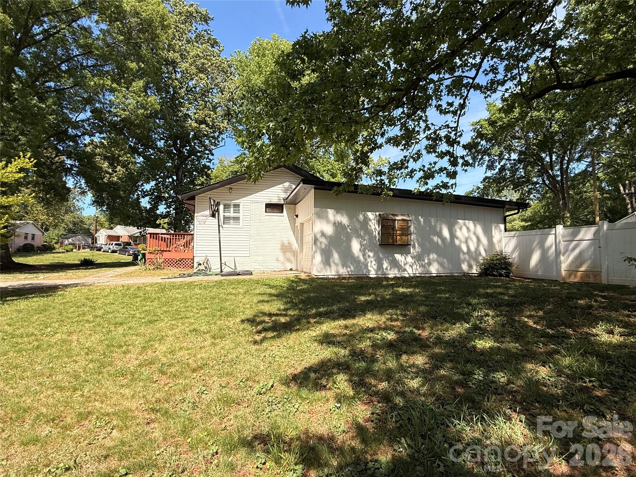 Photo 19 of 401 Rutland Drive, Charlotte, NC