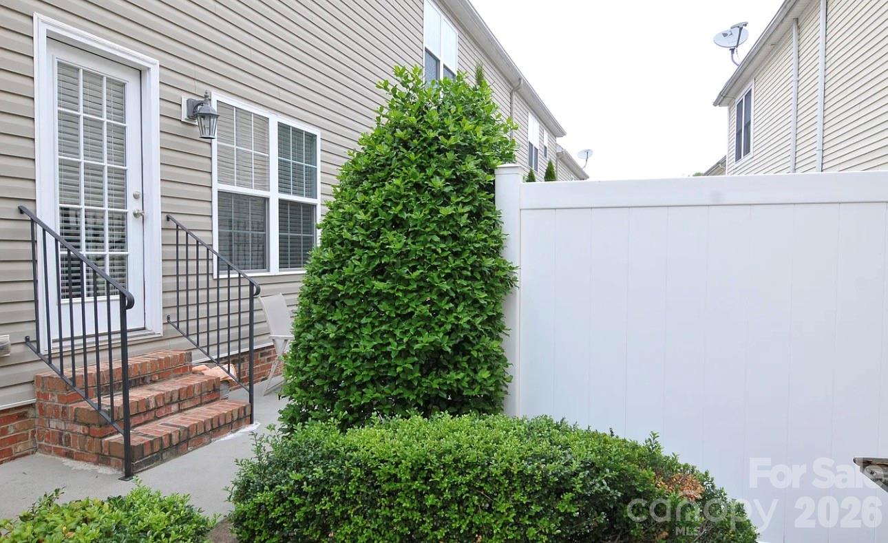 Photo 4 of 6918 Misty Pine Lane, Charlotte, NC