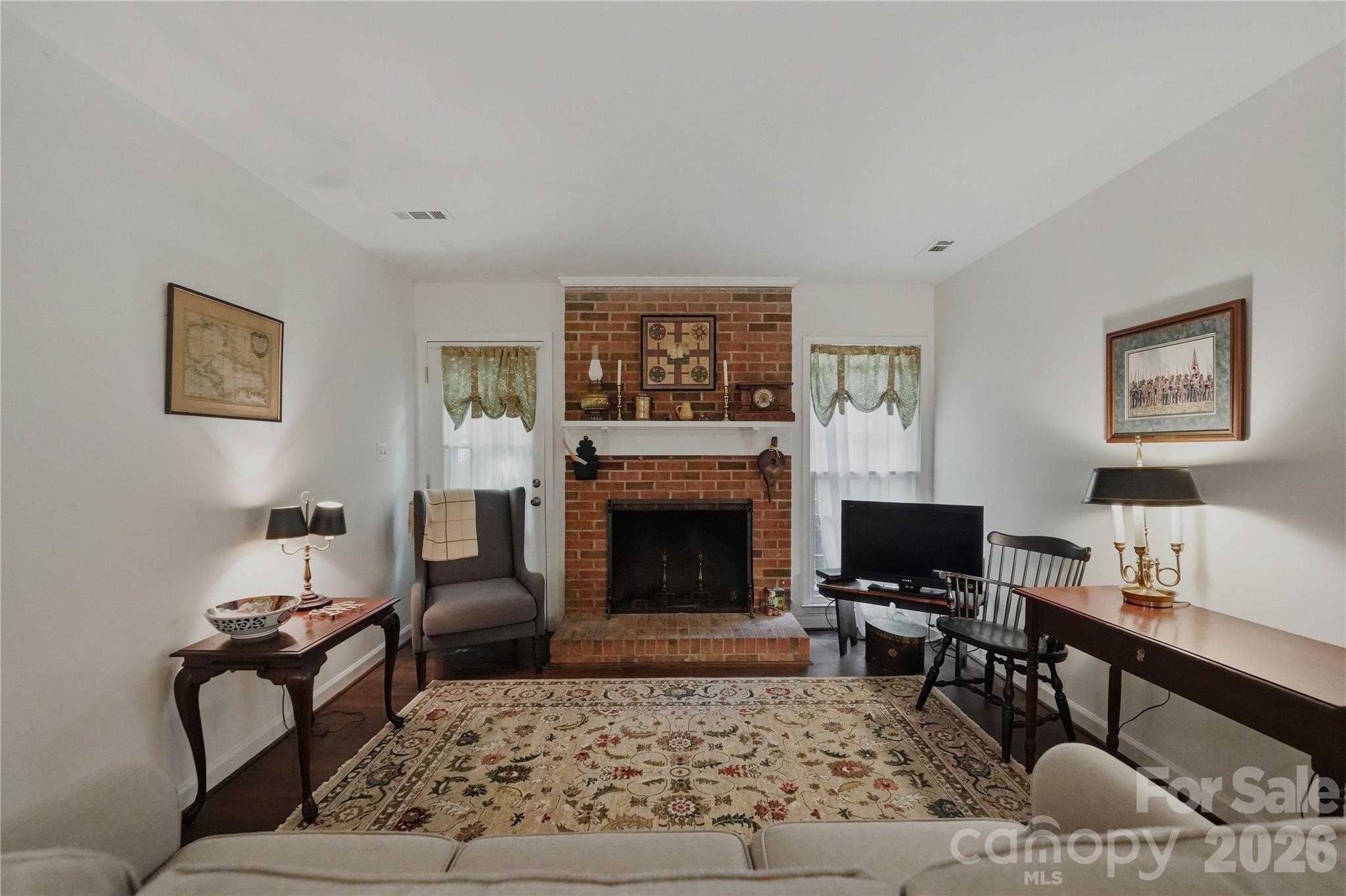 Photo 4 of 7626 Winterset Drive, Charlotte, NC