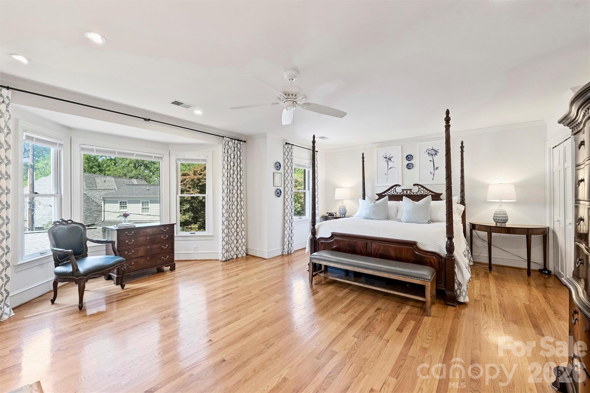 Photo 28 of 2320 Selwyn Avenue, Charlotte, NC