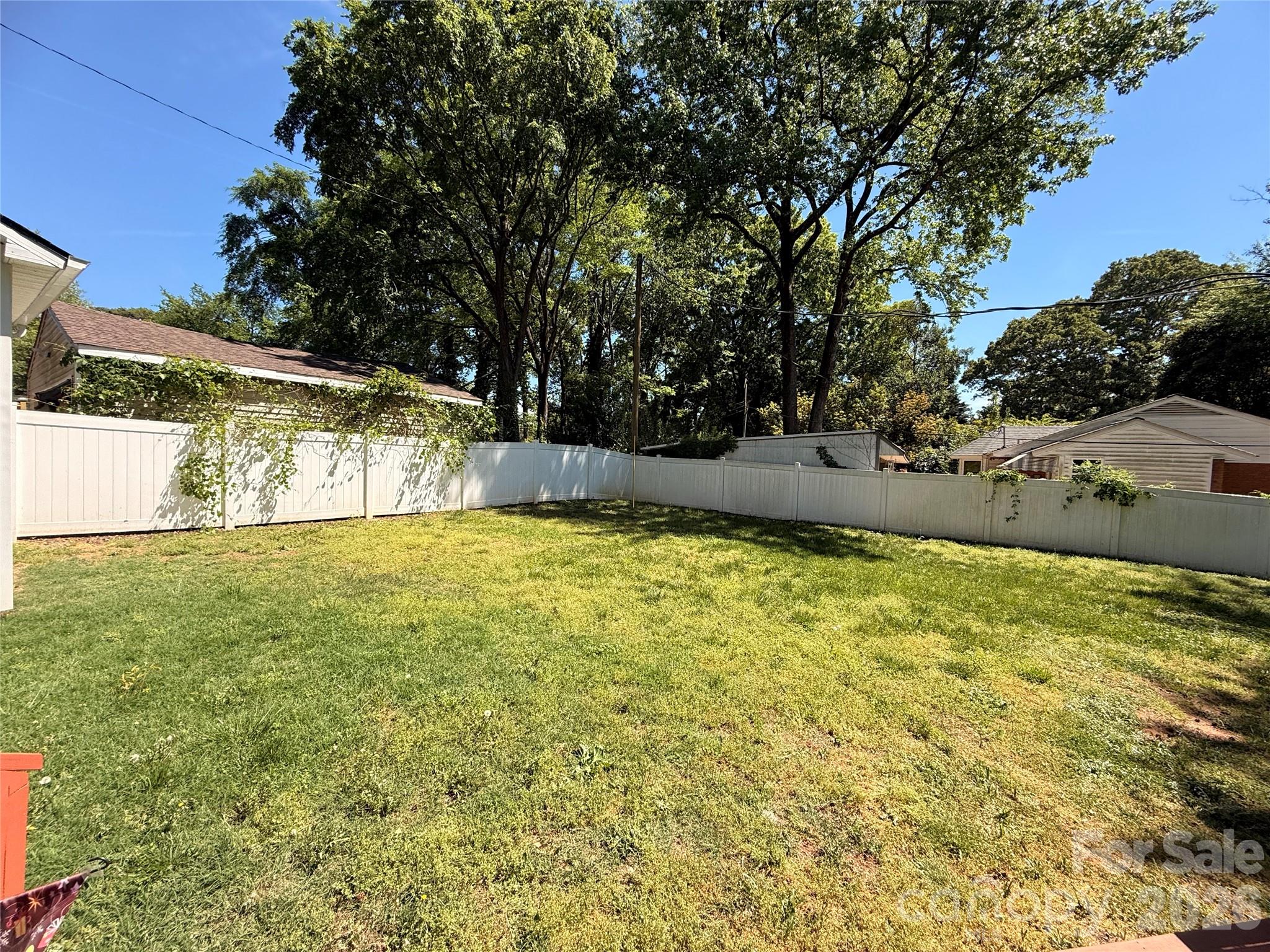 Photo 3 of 401 Rutland Drive, Charlotte, NC