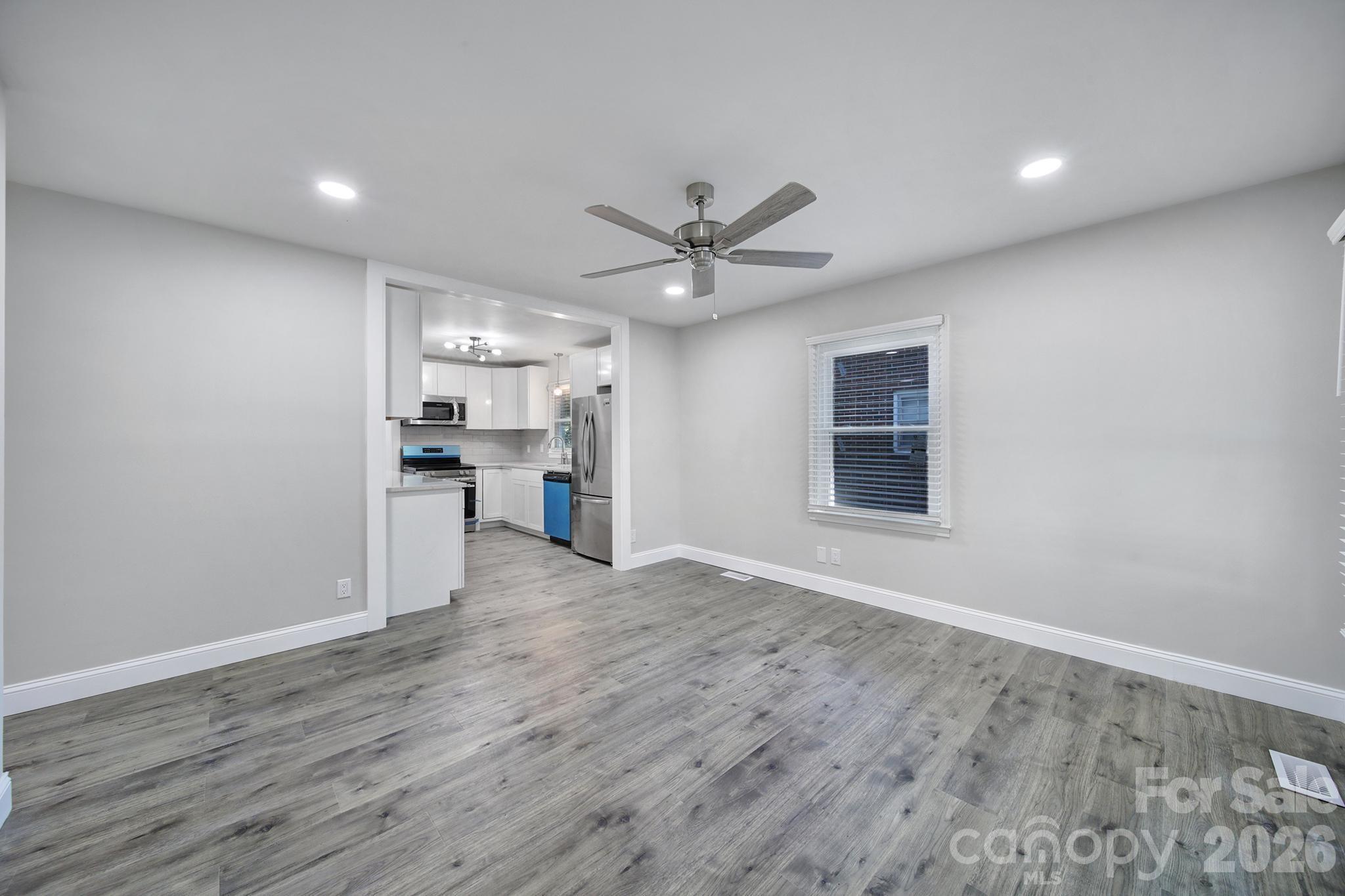 Home for sale at 1801 Dallas Avenue, Charlotte, NC — photo 5 of 34