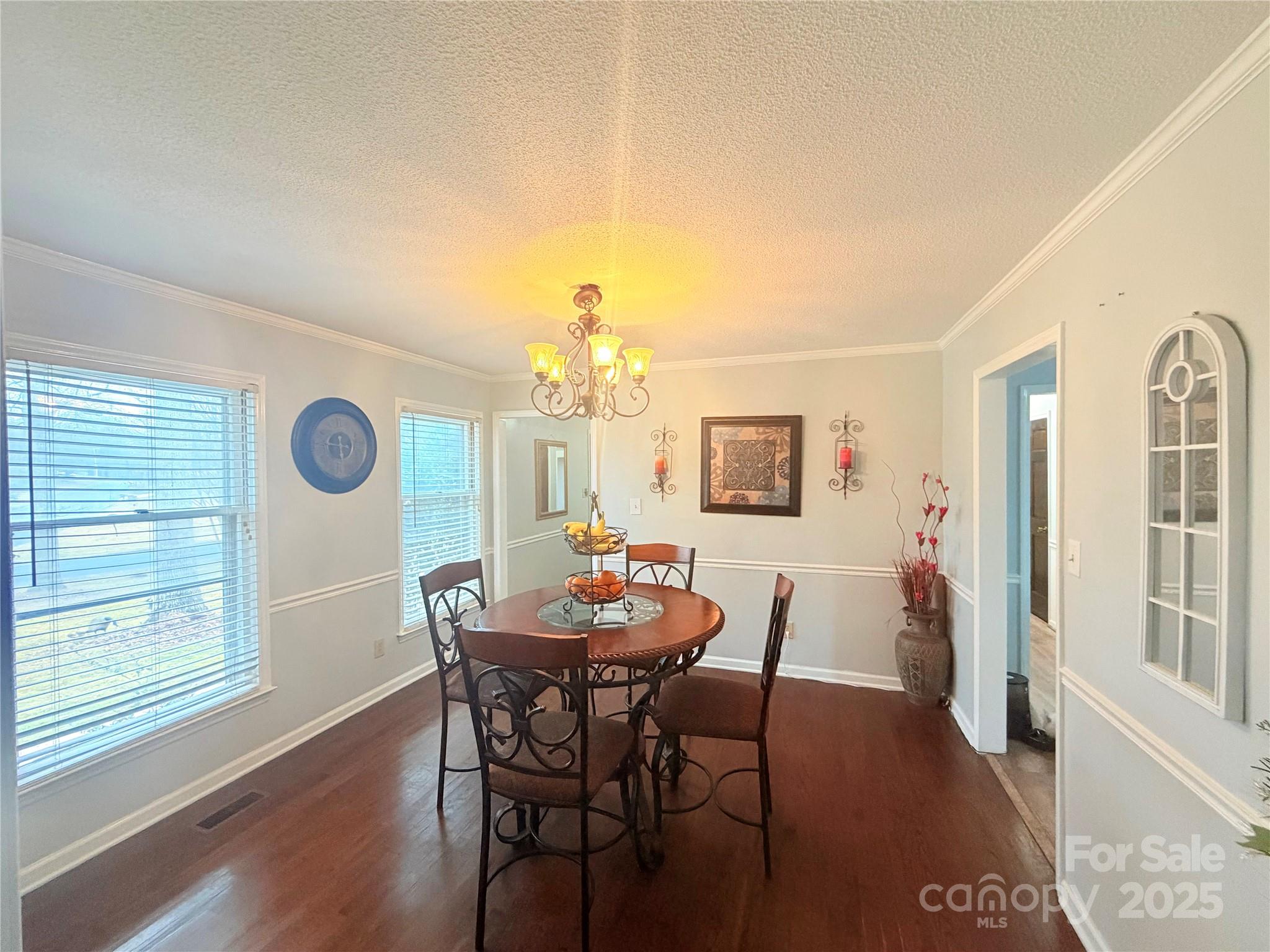 Home for sale at 709 Woodside Drive, Kings Mountain, NC — photo 4 of 25