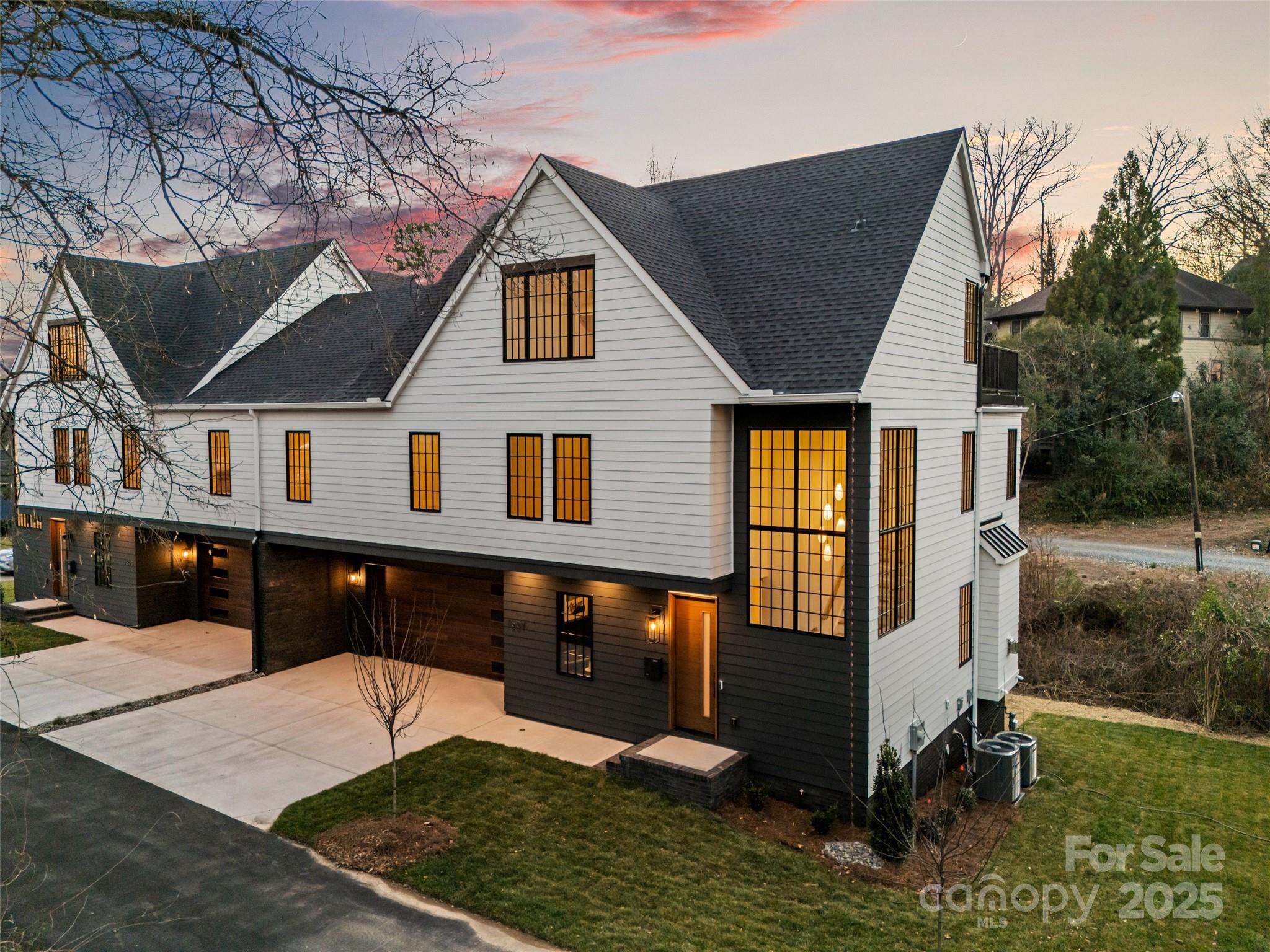 Photo 2 of 1607 Tippah Park Court, Charlotte, NC