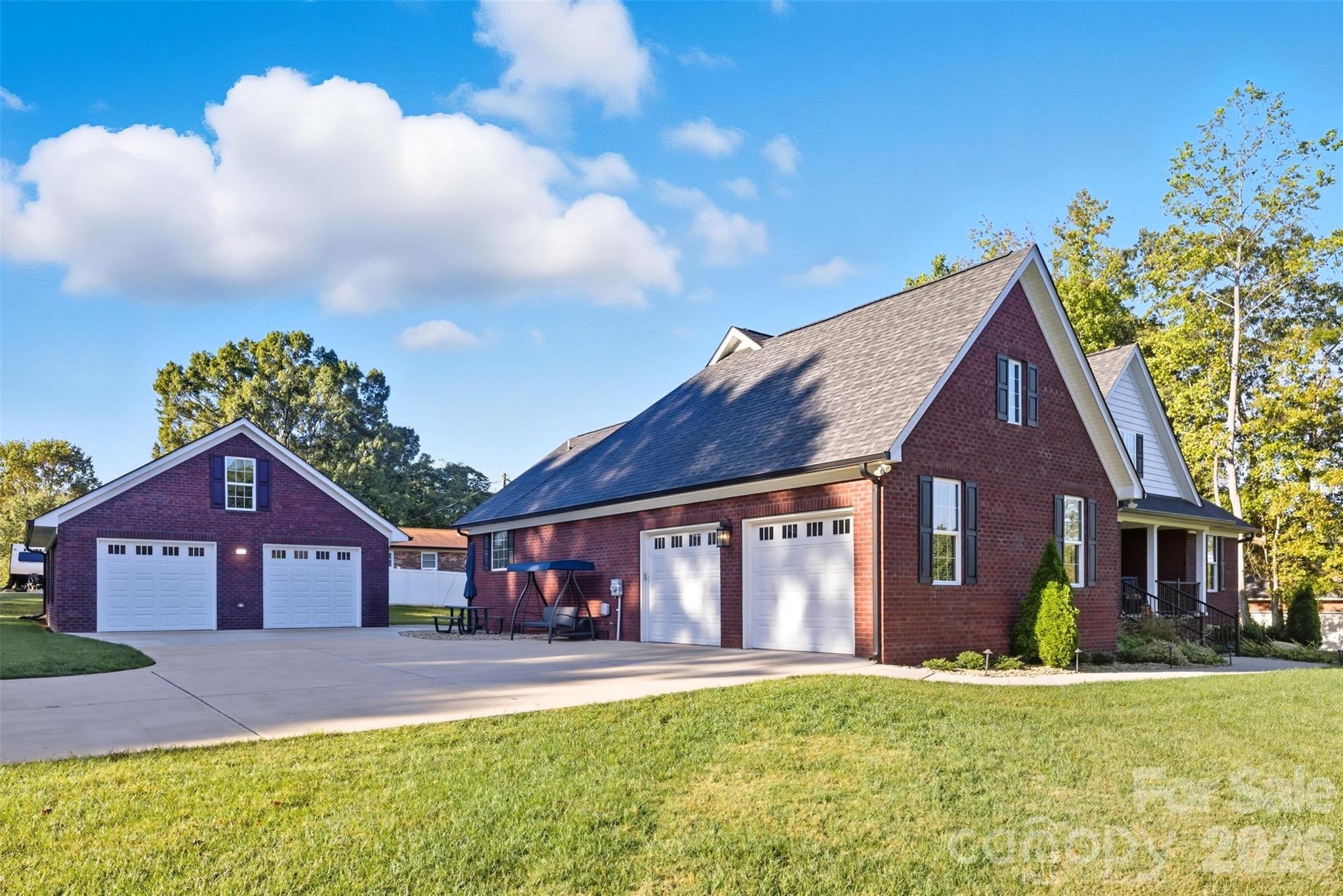 Photo 2 of 706 Toncin Avenue, Bessemer City, NC