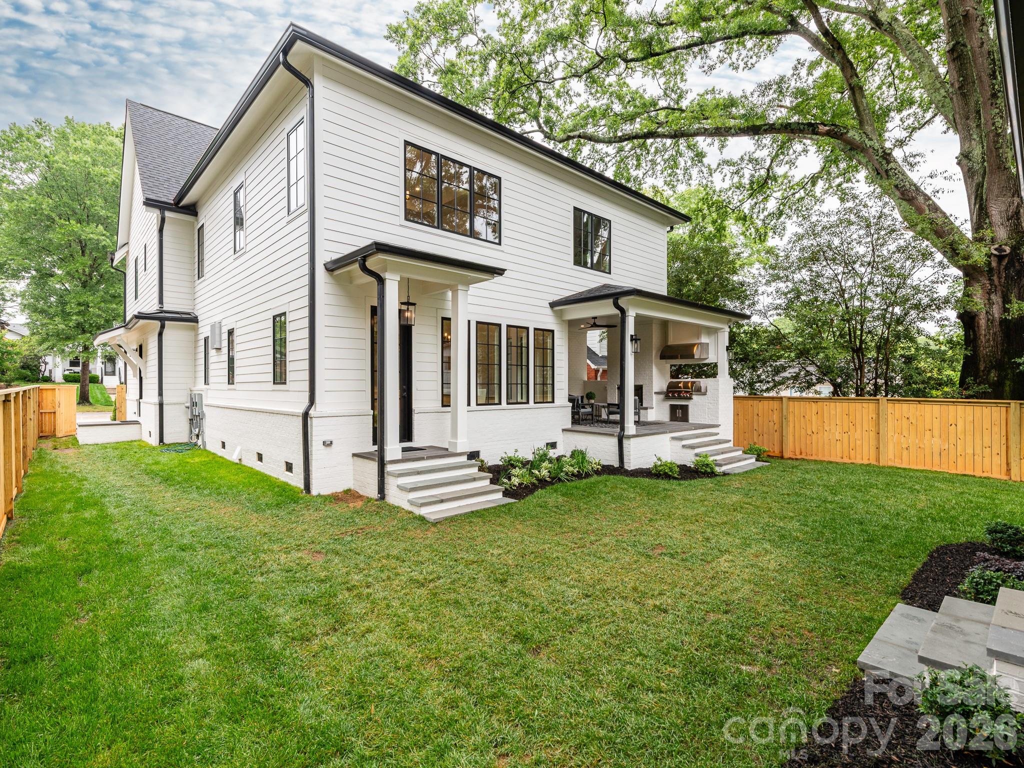 2510 Chesterfield Avenue, Charlotte, NC - photo 4 of 48