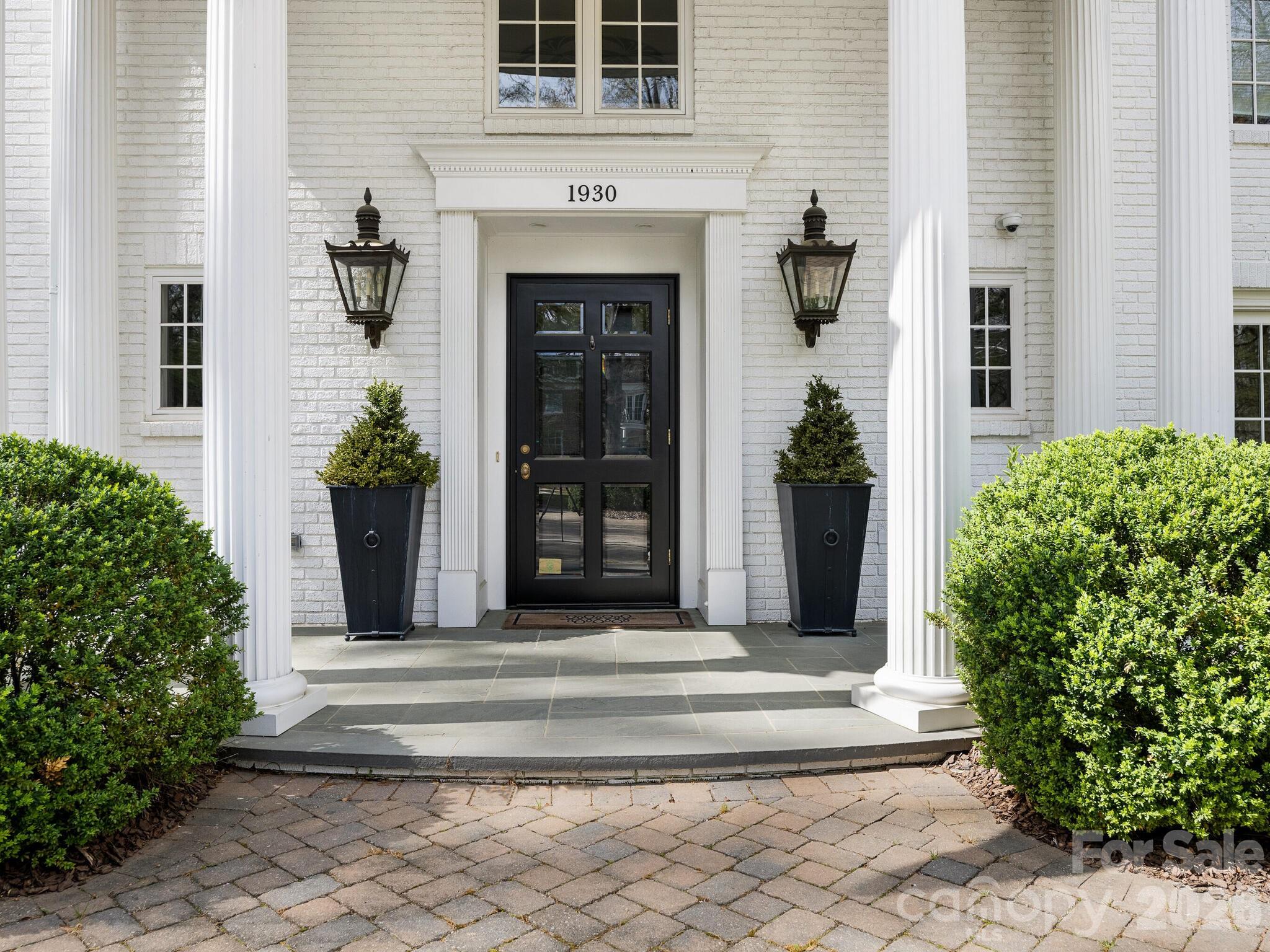 1930 Queens Road W, Charlotte, NC - photo 2 of 44