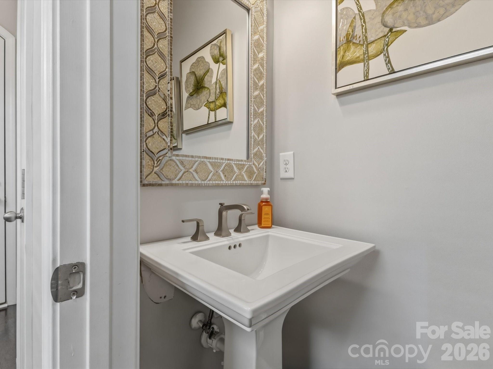 Photo 7 of 8924 Boling Green Drive, Charlotte, NC