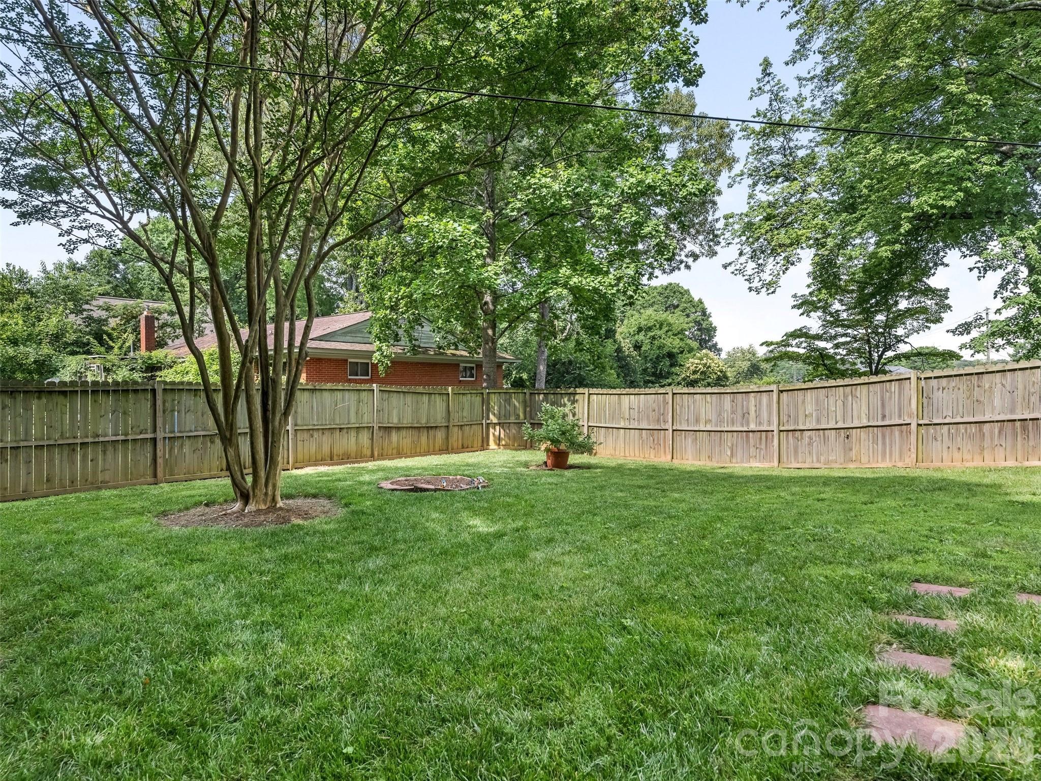 Photo 23 of 2508 Hilliard Drive, Charlotte, NC