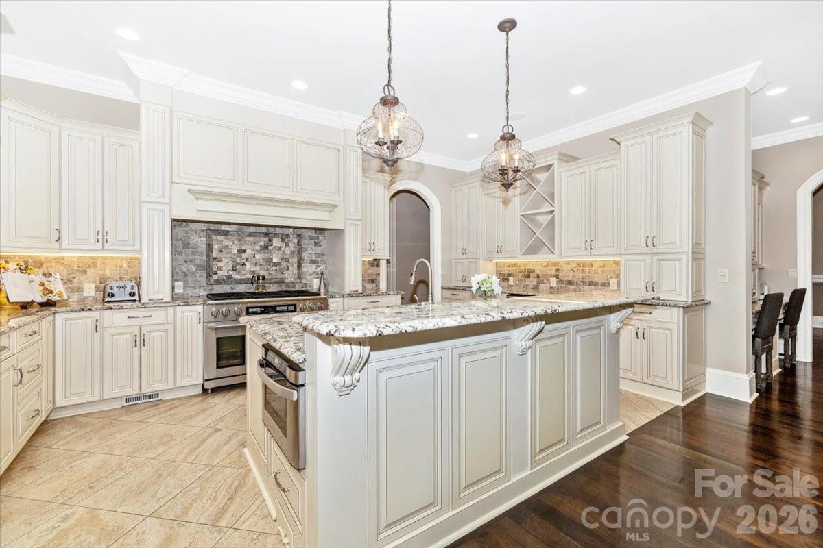 8100 Skye Lochs Drive, Waxhaw, NC - photo 9 of 42