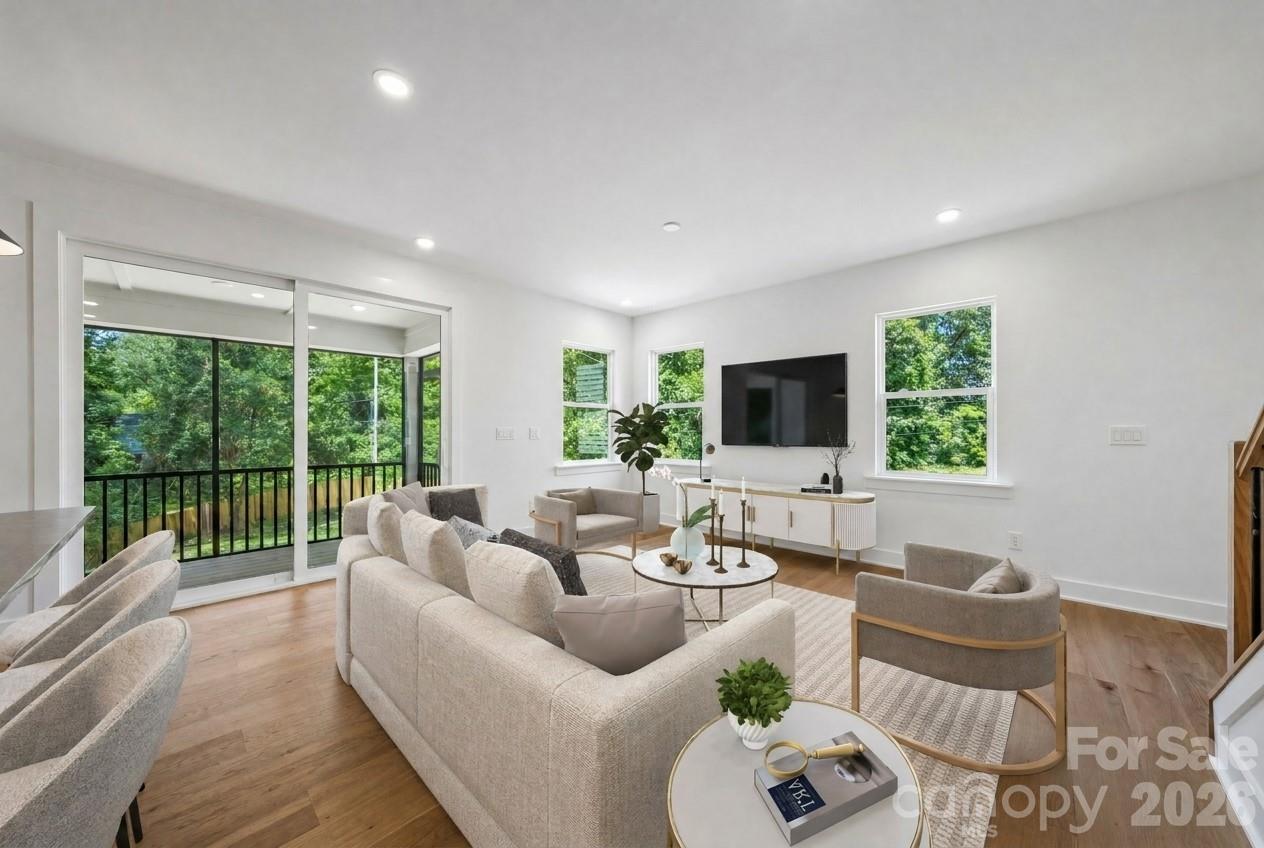 2812 Phillips Avenue, Charlotte, NC - photo 4 of 33