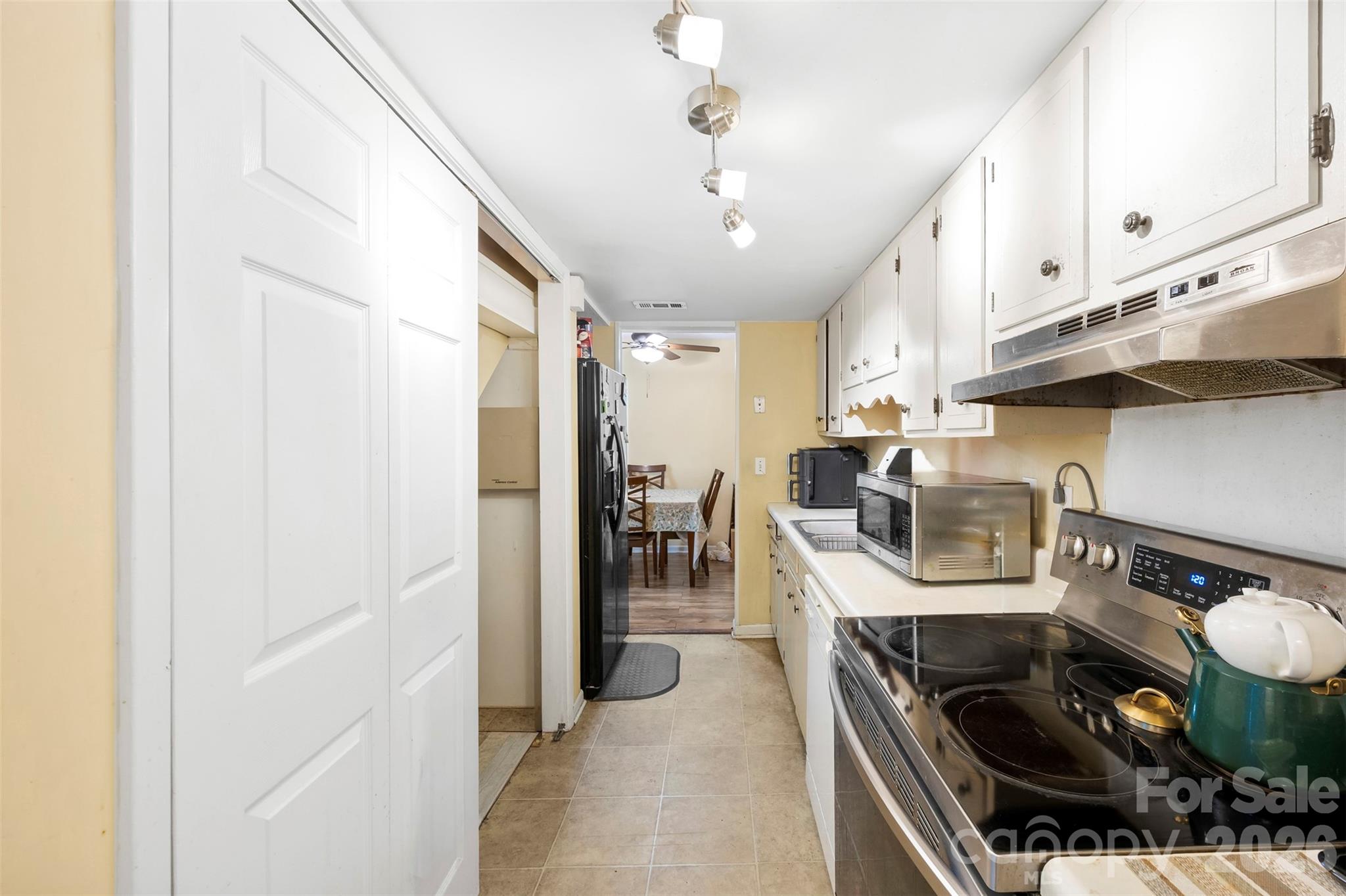 Photo 4 of 7130 Stonington Lane, Charlotte, NC