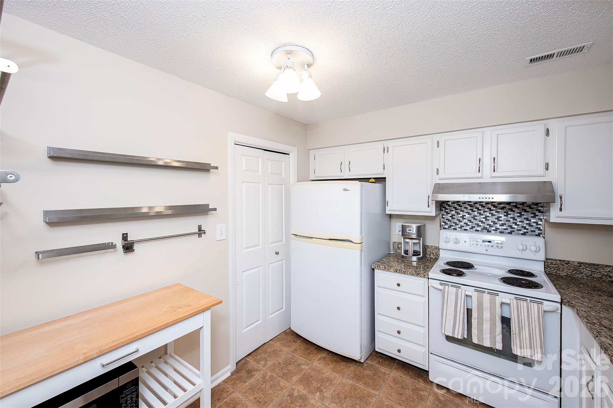 Photo 13 of 6500 Clavell Lane, Charlotte, NC