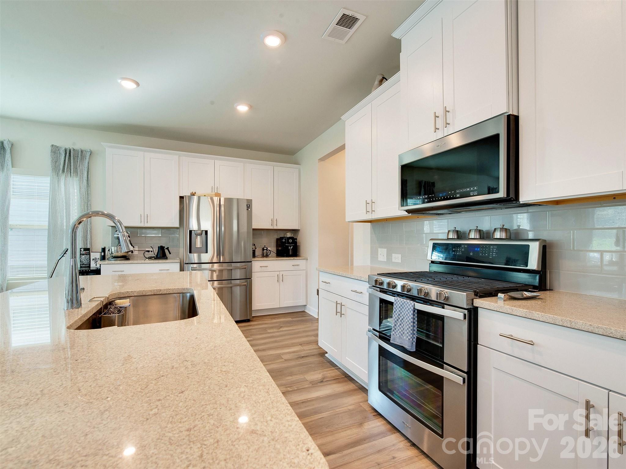 Photo 13 of 4009 Woodland View Drive, Charlotte, NC