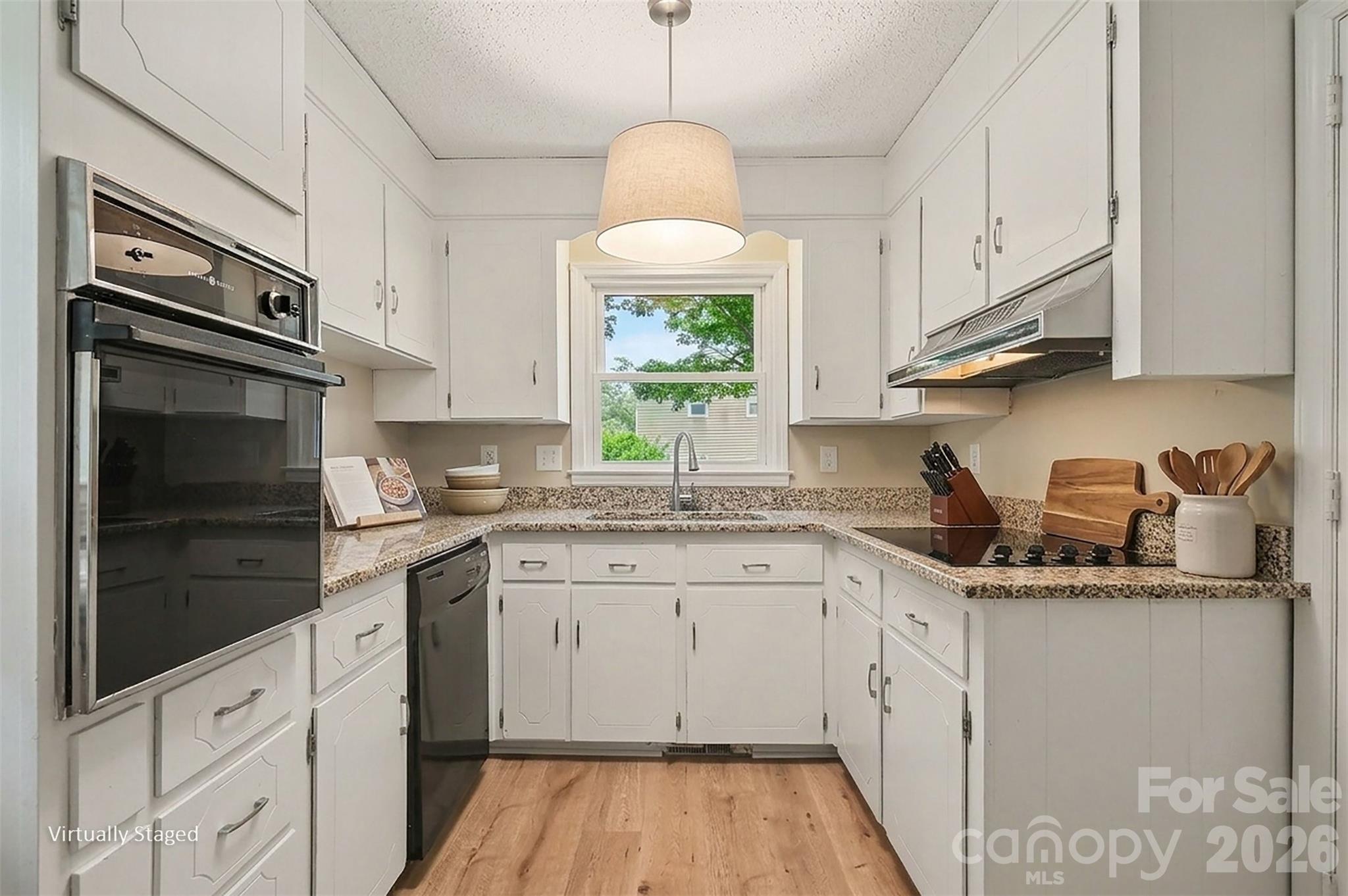 Photo 6 of 2143 Knickerbocker Drive, Charlotte, NC