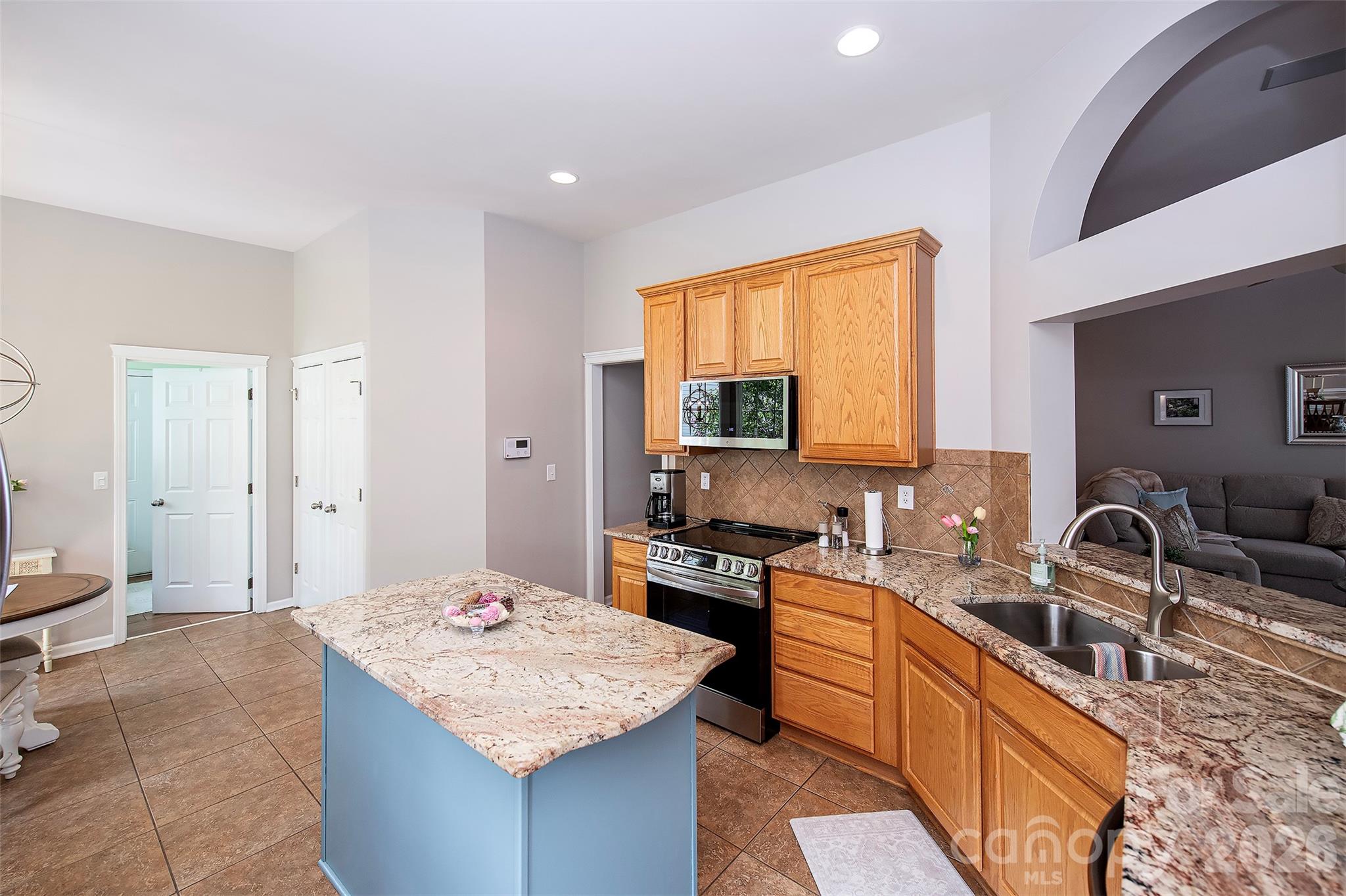 Photo 11 of 6103 Breckfield Court, Charlotte, NC