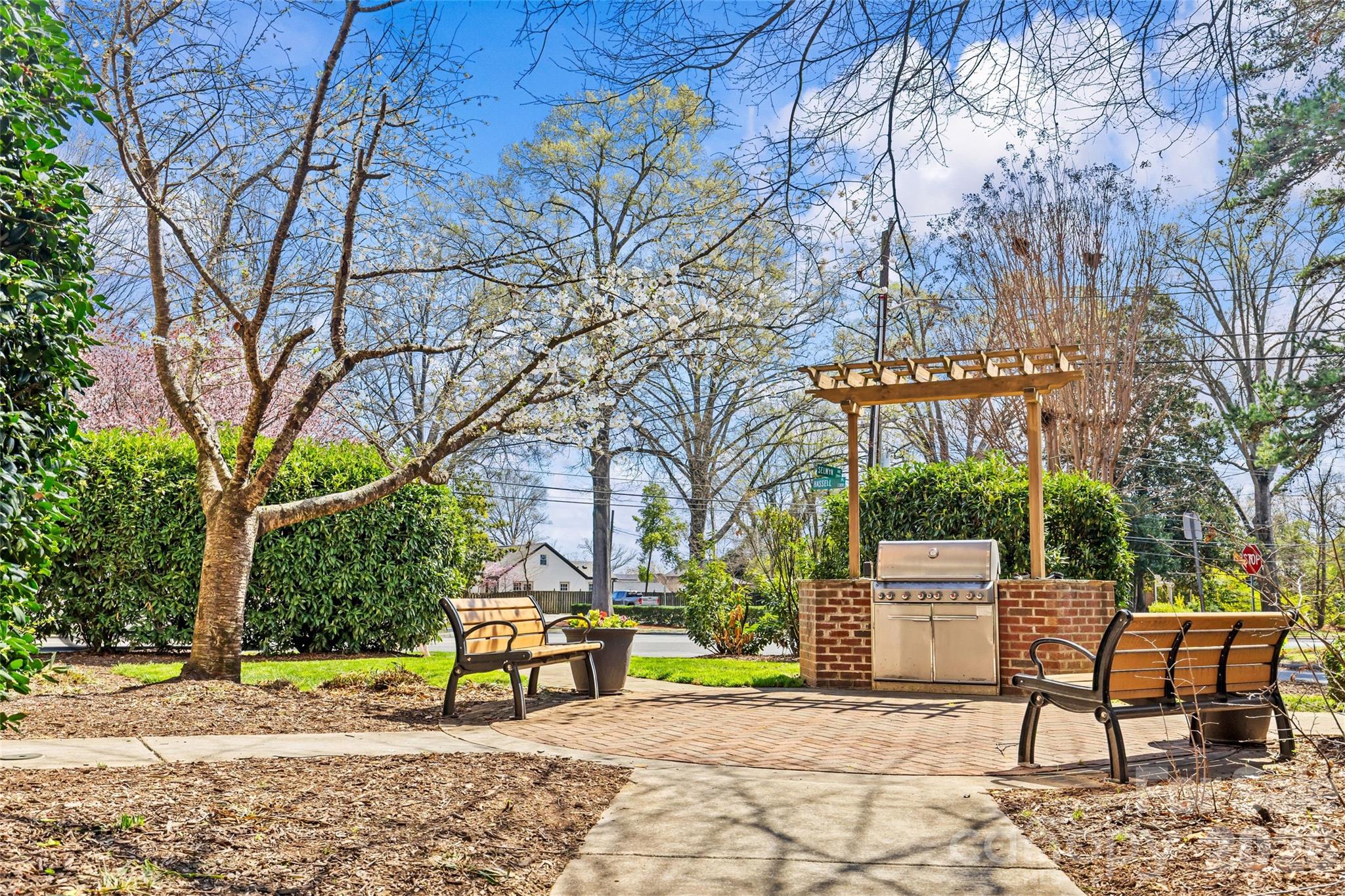 Photo 31 of 2994 Selwyn Avenue, Charlotte, NC
