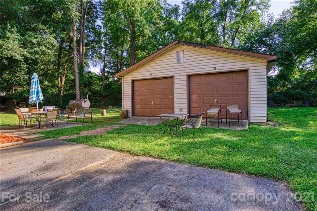 Photo 3 of 6222 Bonnybrook Lane, Charlotte, NC