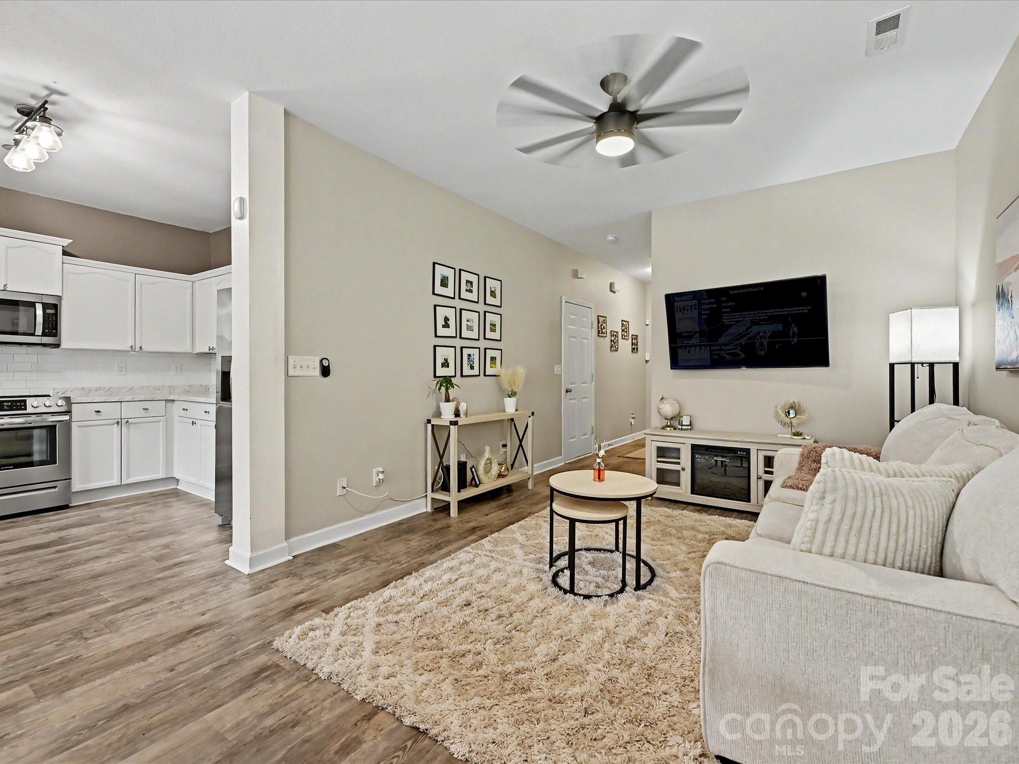 Photo 5 of 334 Bridal Veil Drive, Charlotte, NC