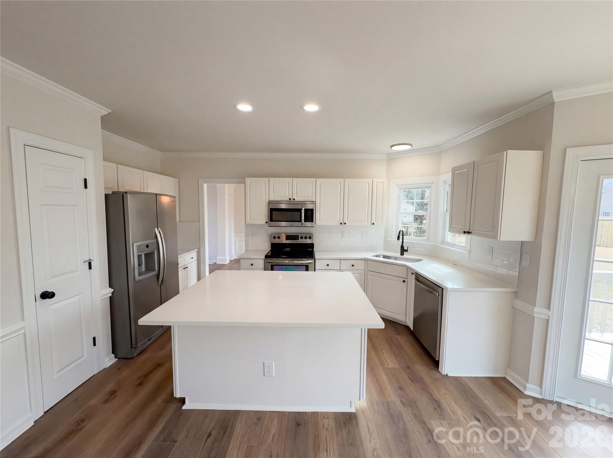 Photo 2 of 8141 Long Nook Lane, Charlotte, NC