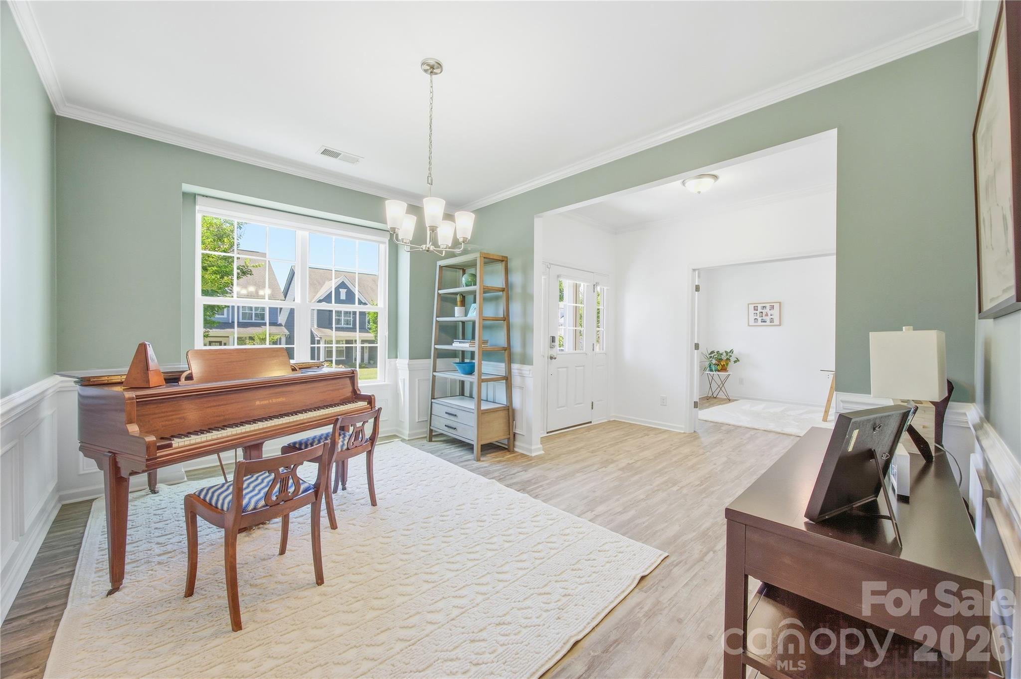 8113 Cornhill Avenue, Charlotte, NC - photo 5 of 35