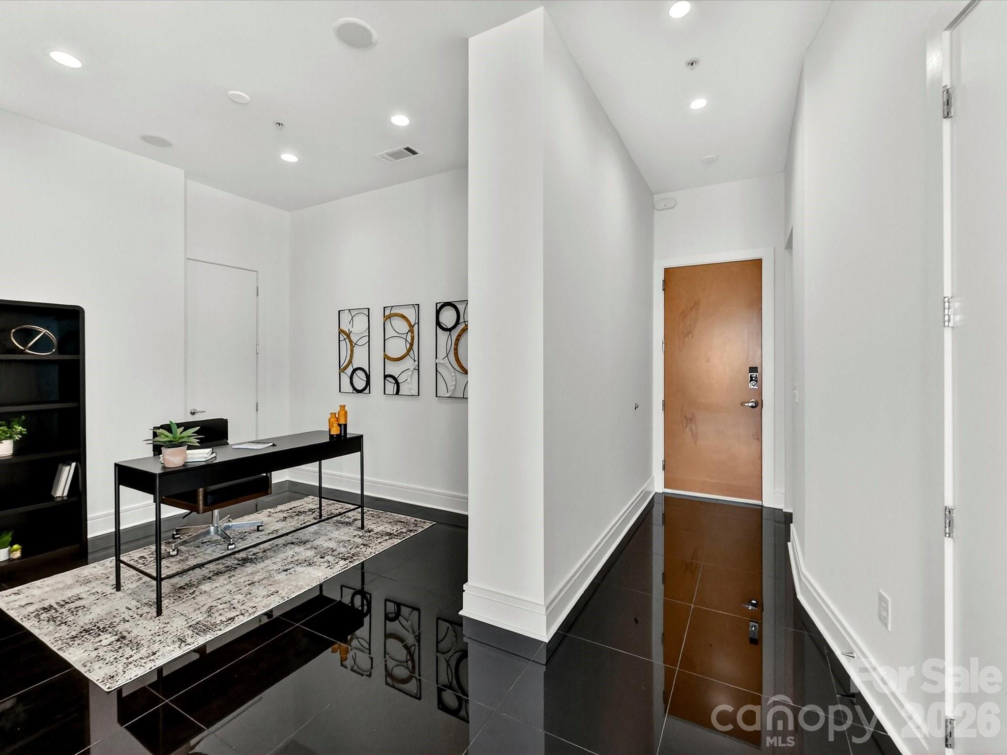 Photo 3 of 505 E 6th Street1601, Charlotte, NC