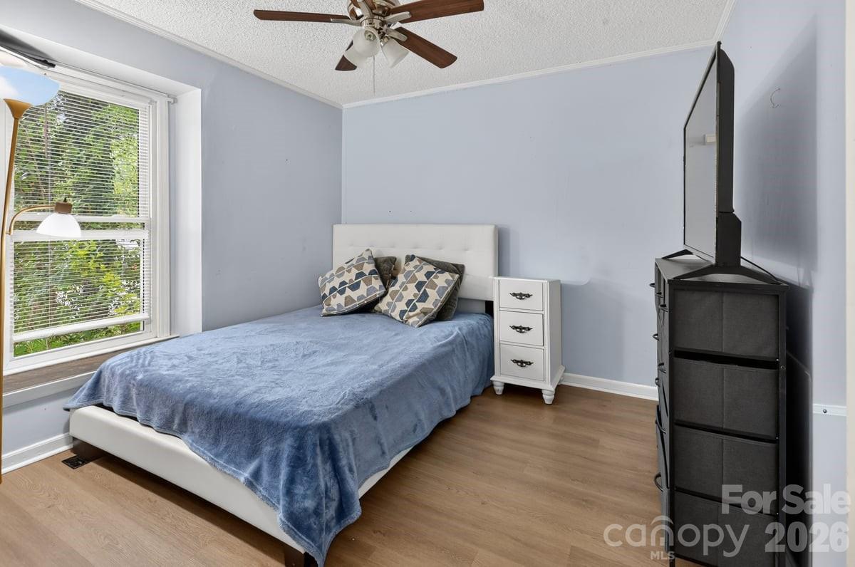 7811 Heatherdale Court, Charlotte, NC - photo 8 of 12