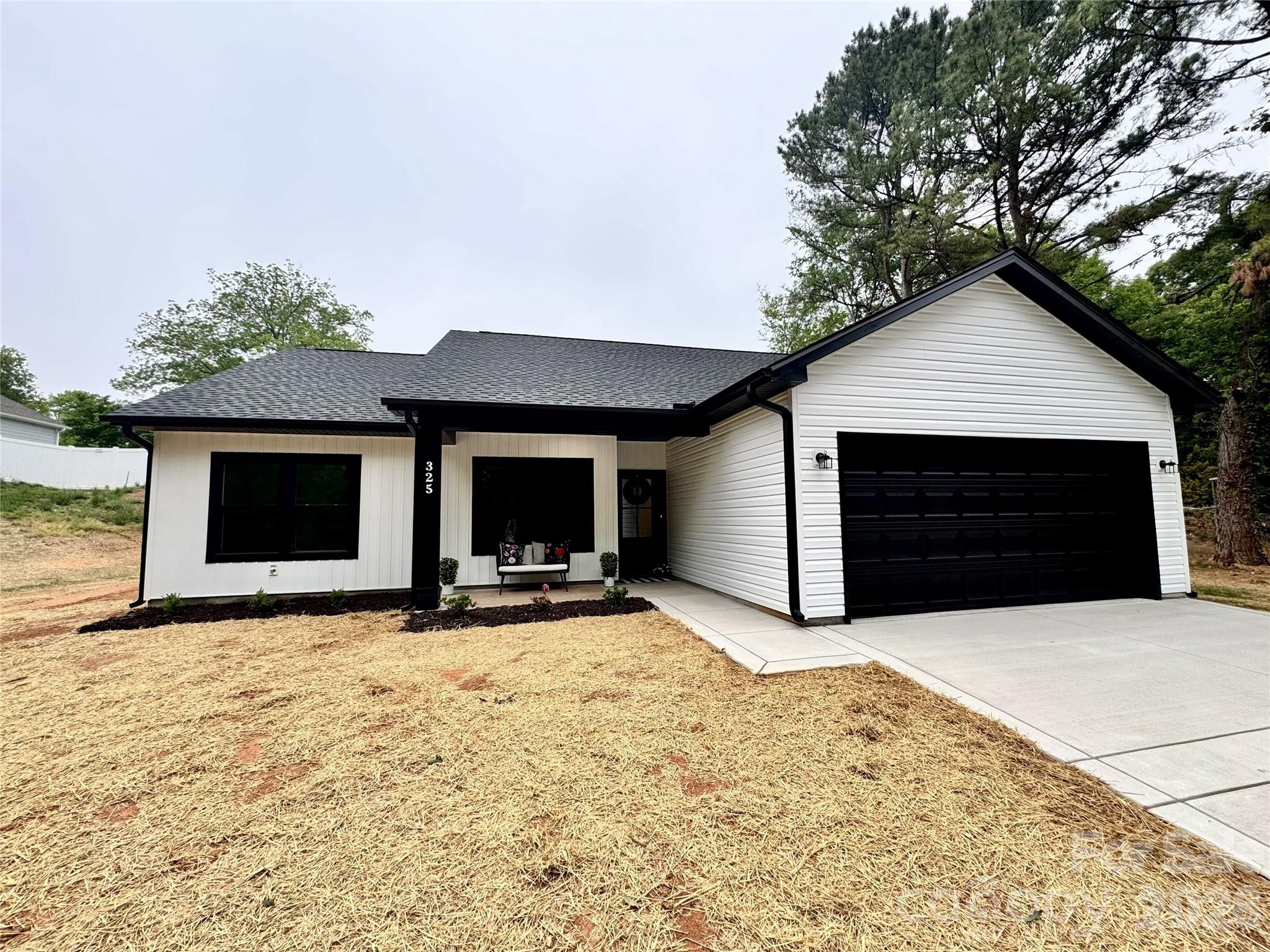325 N Chapel Street, Landis, NC