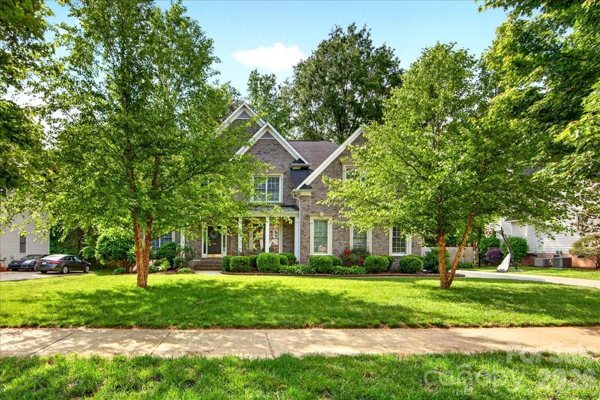 6410 Latta Springs Circle, Huntersville, NC - photo 2 of 49