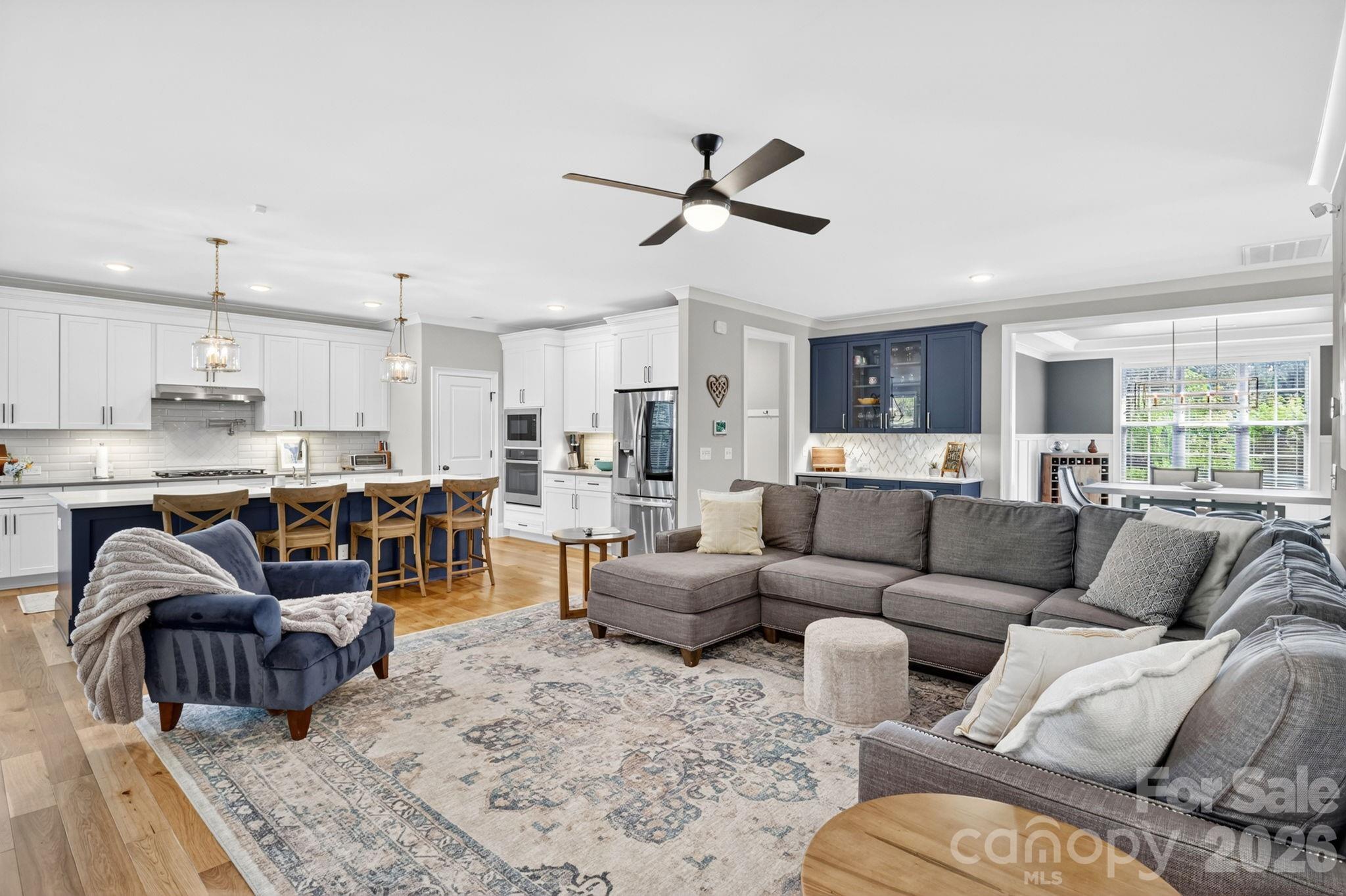 Photo 5 of 7005 Providence Lane W, Charlotte, NC