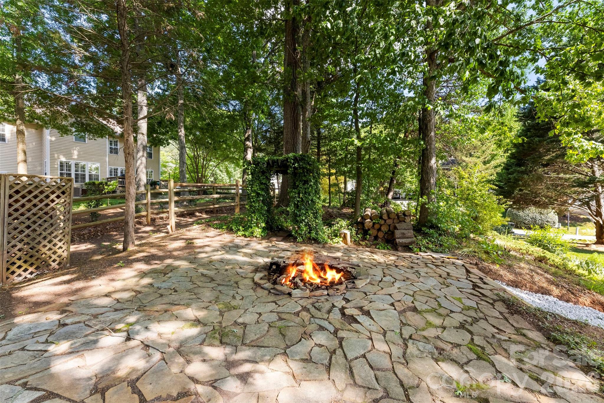 Photo 30 of 15027 Ashlight Drive, Charlotte, NC