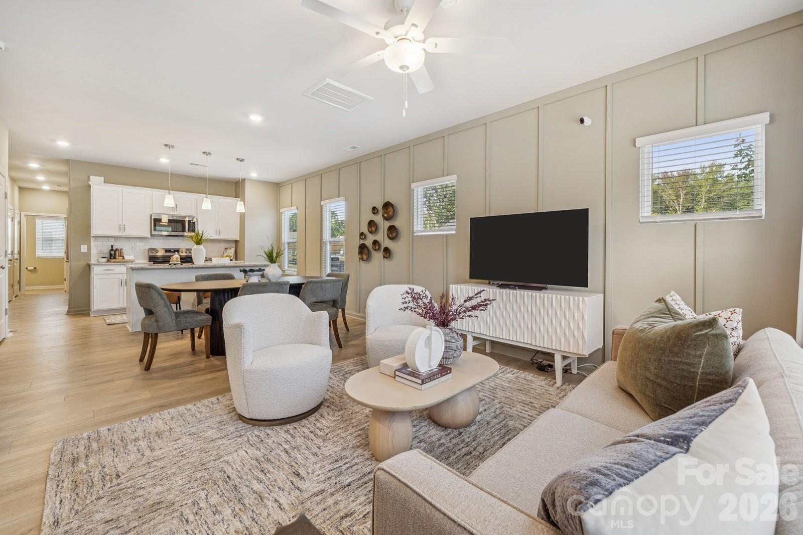 Photo 8 of 4636 Lakeview Road, Charlotte, NC