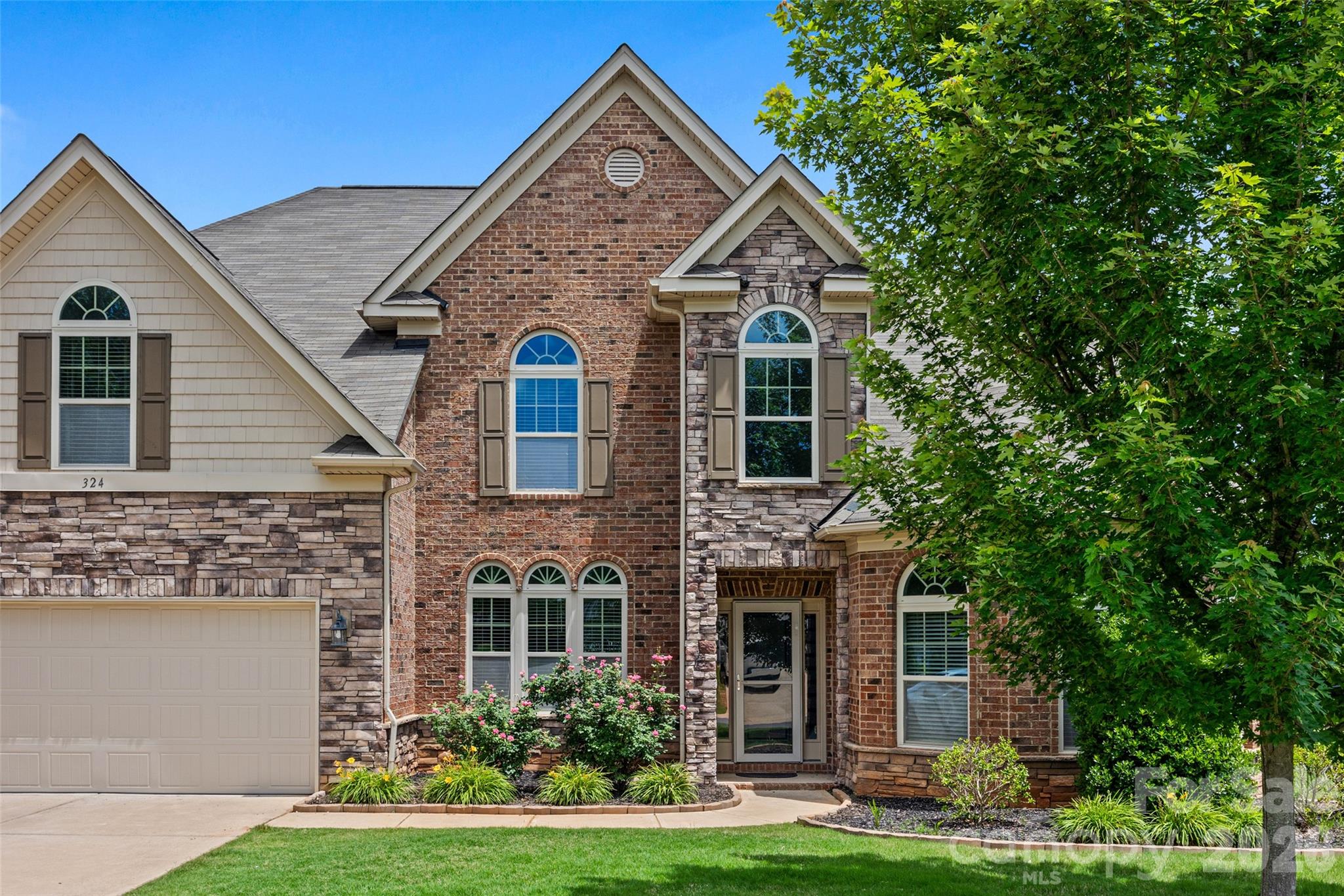 324 Kerrydale Court, Clover, SC