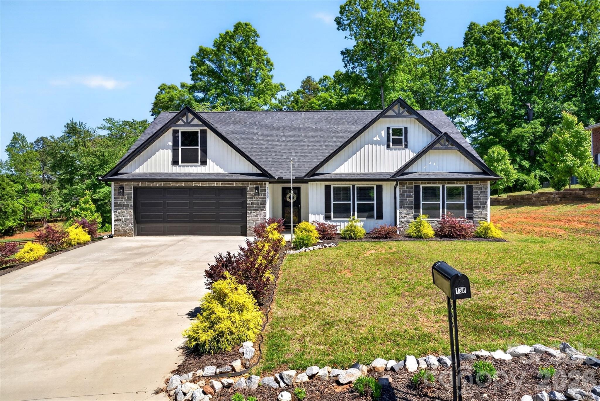138 Kasler Road, Cowpens, SC - photo 2 of 49