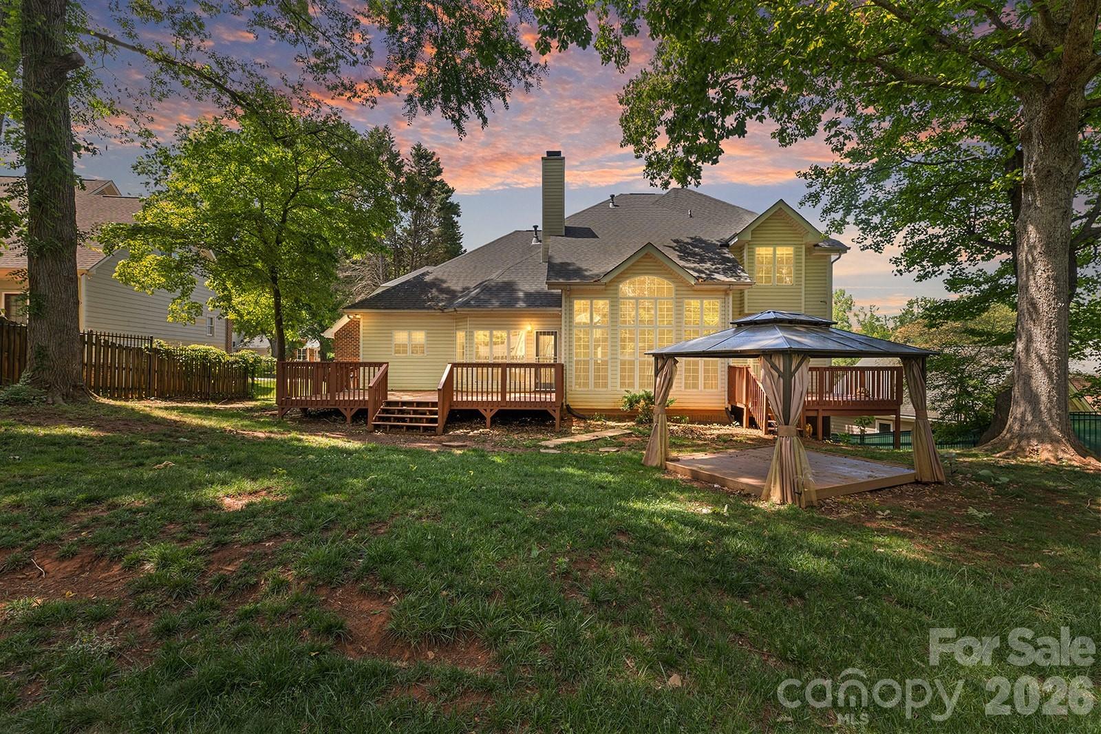 Photo 4 of 9111 Brocklehurst Lane, Charlotte, NC
