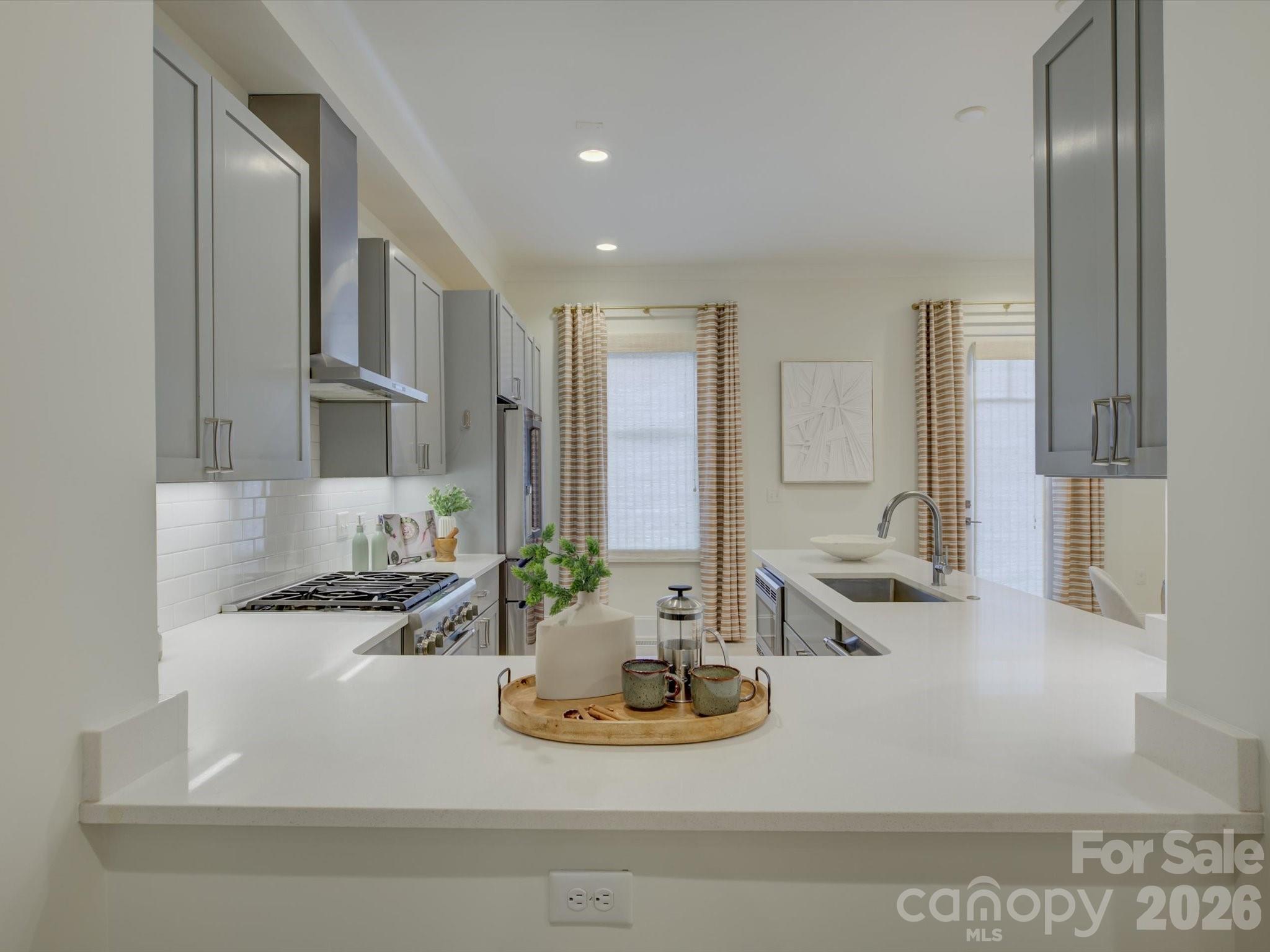 Photo 7 of 335 E Tremont Avenue, Charlotte, NC