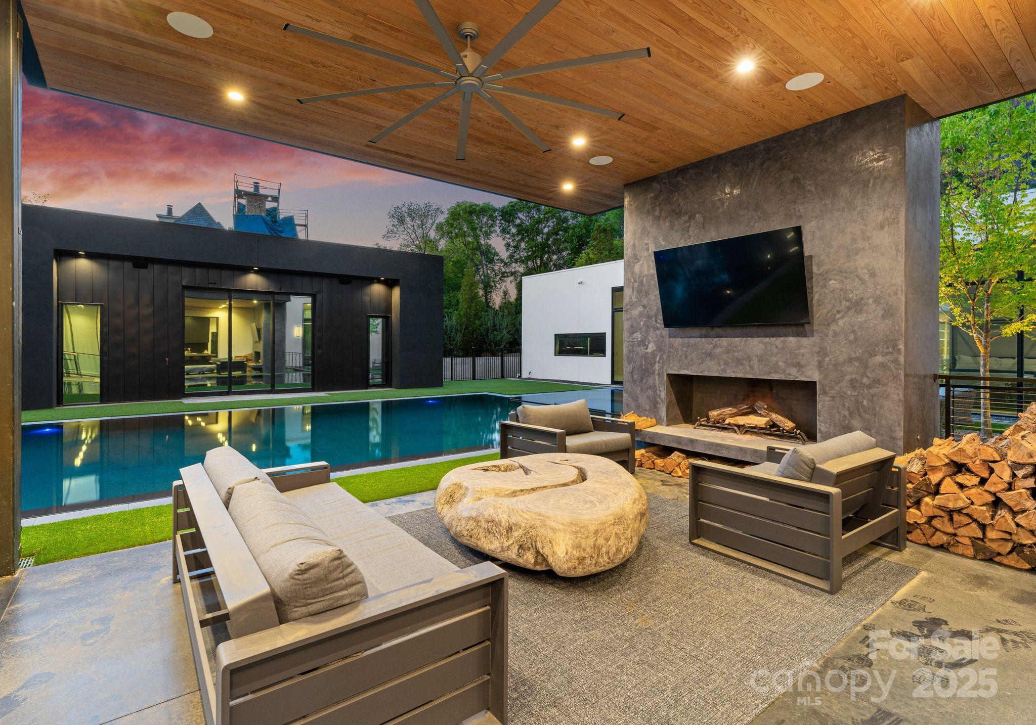 Photo 7 of 4817 Carmel Park Drive, Charlotte, NC