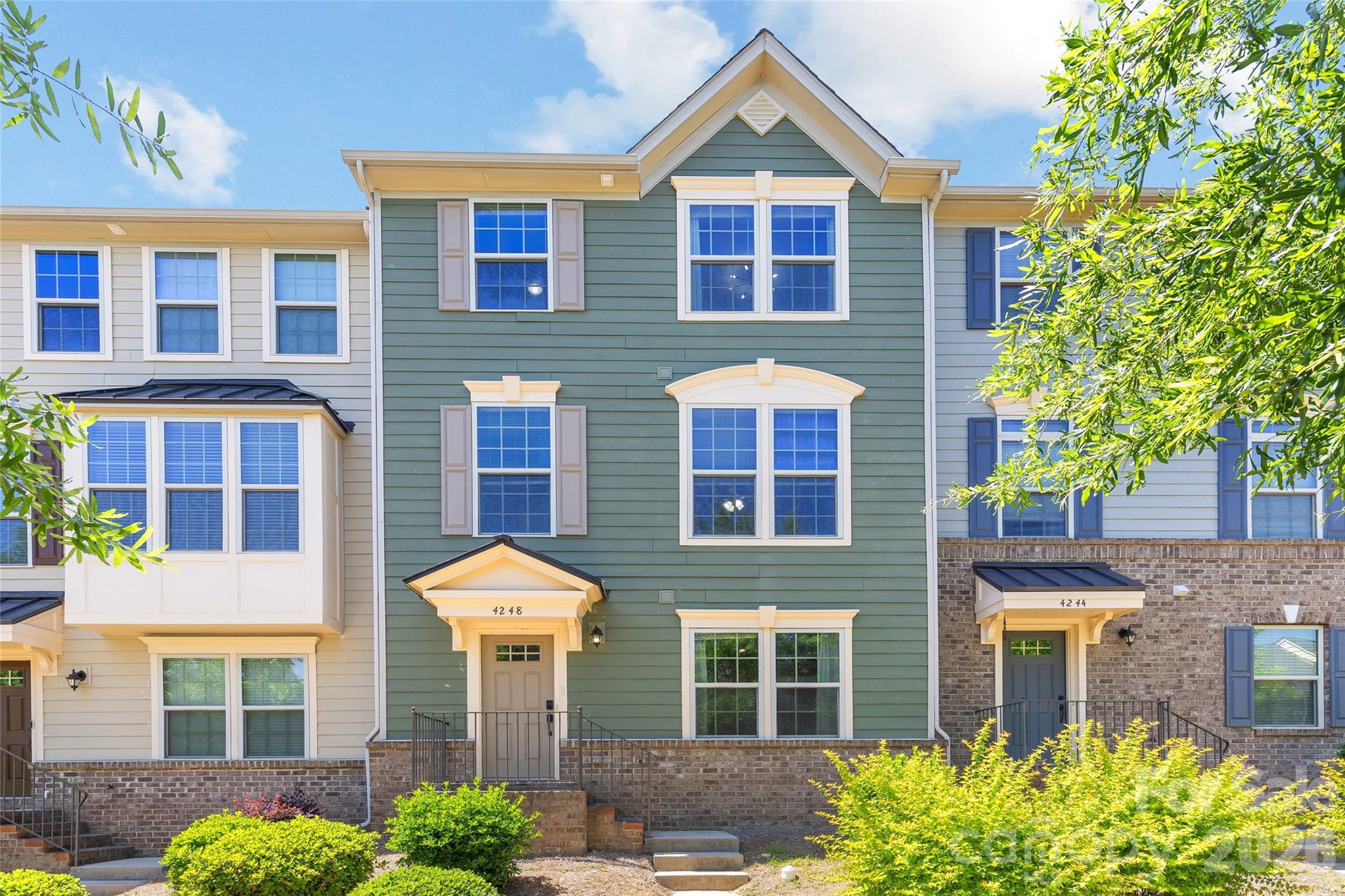 Photo 2 of 4248 Audubon Park Drive, Charlotte, NC