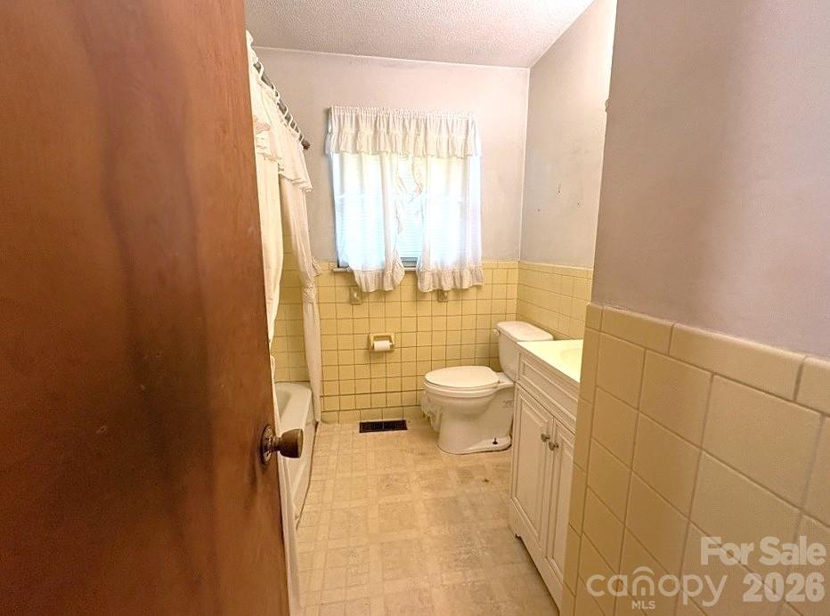 Photo 12 of 723 Kings Mountain Street, Clover, SC