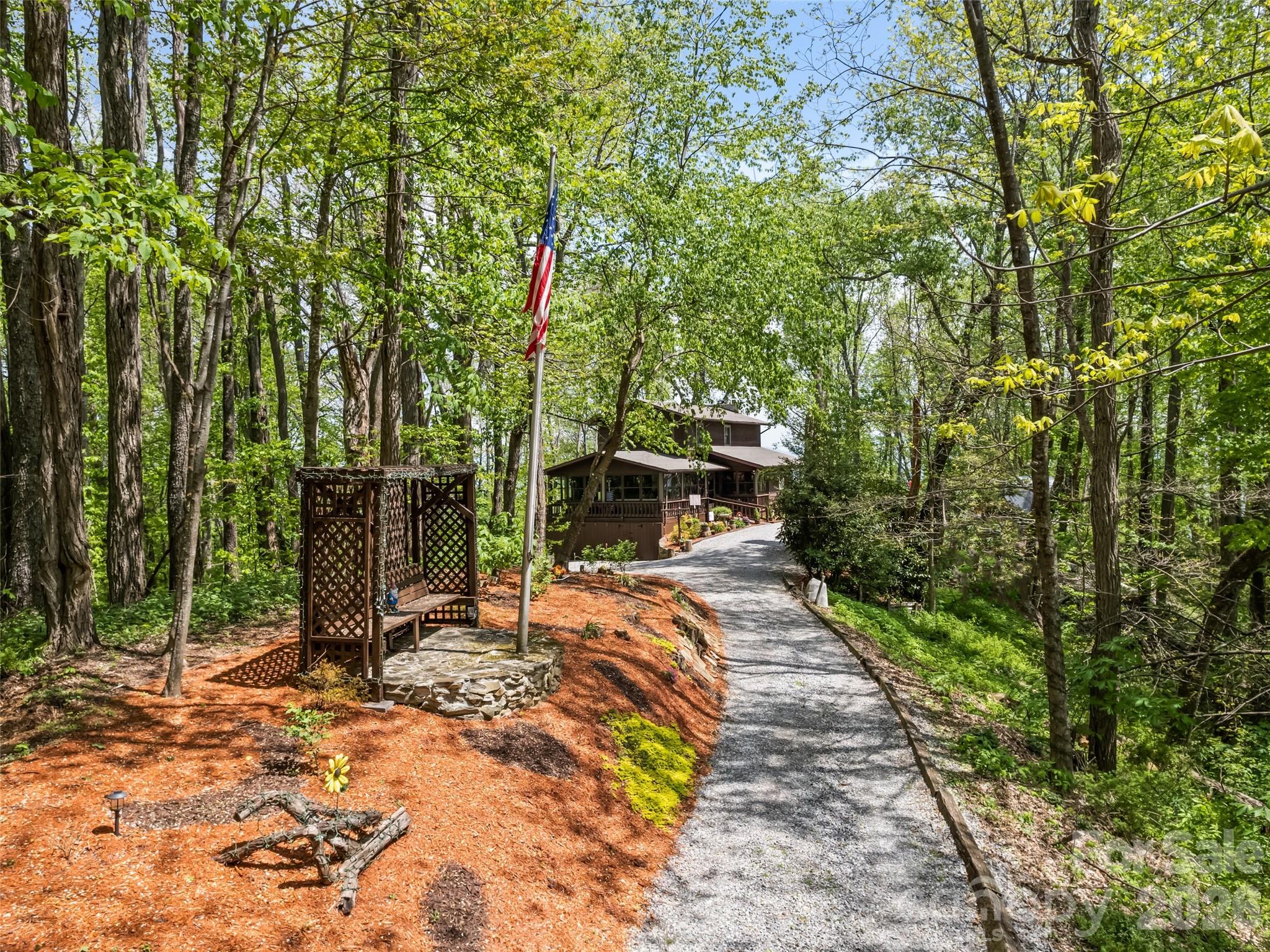 2863 Heath Peak Road, Waynesville, NC - photo 6 of 49