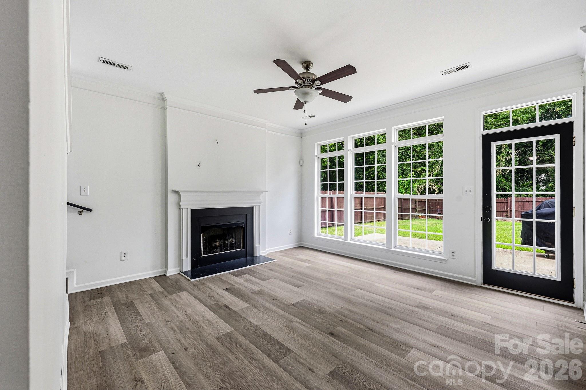 Home for sale at 5423 Starflower Drive, Charlotte, NC — photo 8 of 46