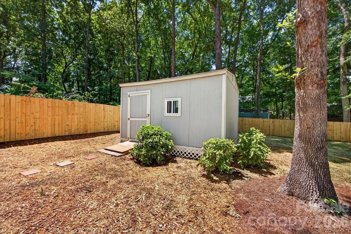 6018 Donegal Drive, Charlotte, NC - photo 45 of 49