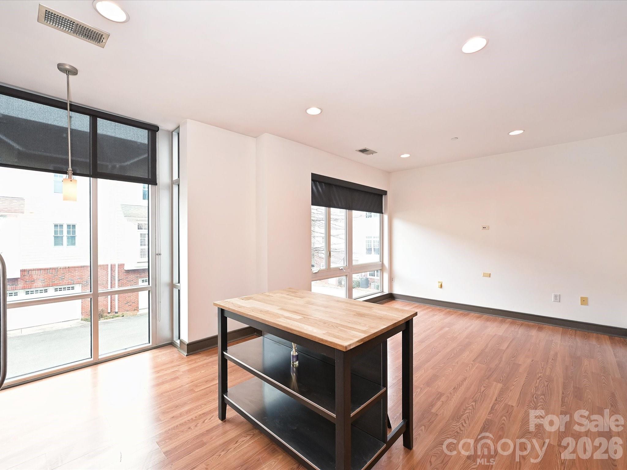 Photo 8 of 2200 Lyndhurst Avenue102, Charlotte, NC