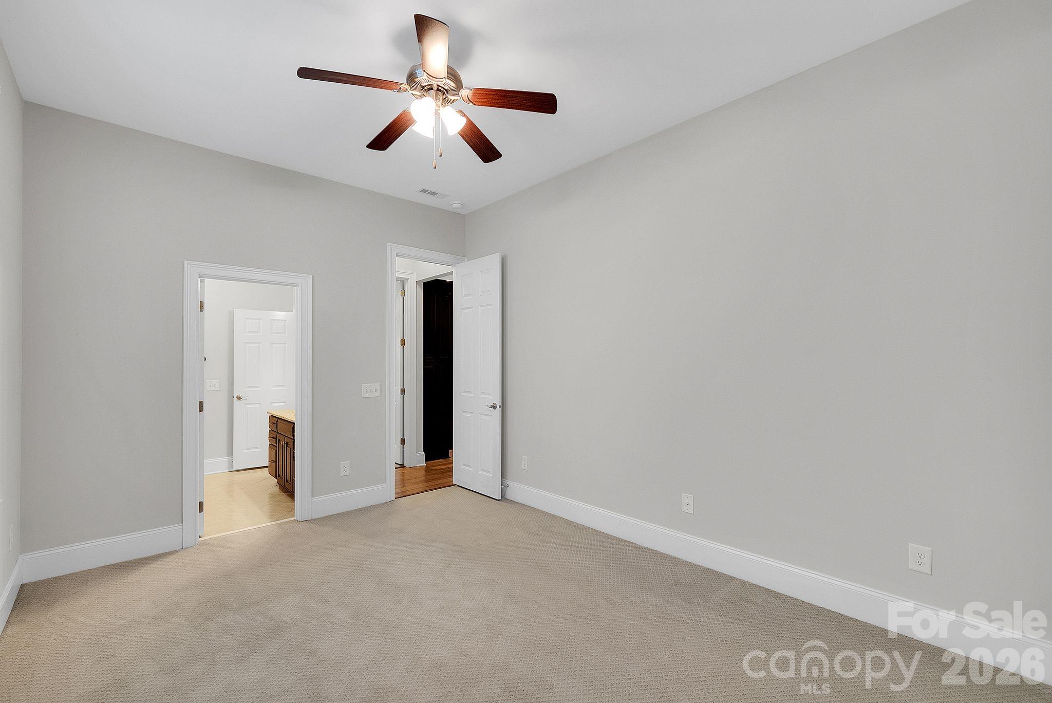 Photo 24 of 14920 High Bluff Court, Charlotte, NC