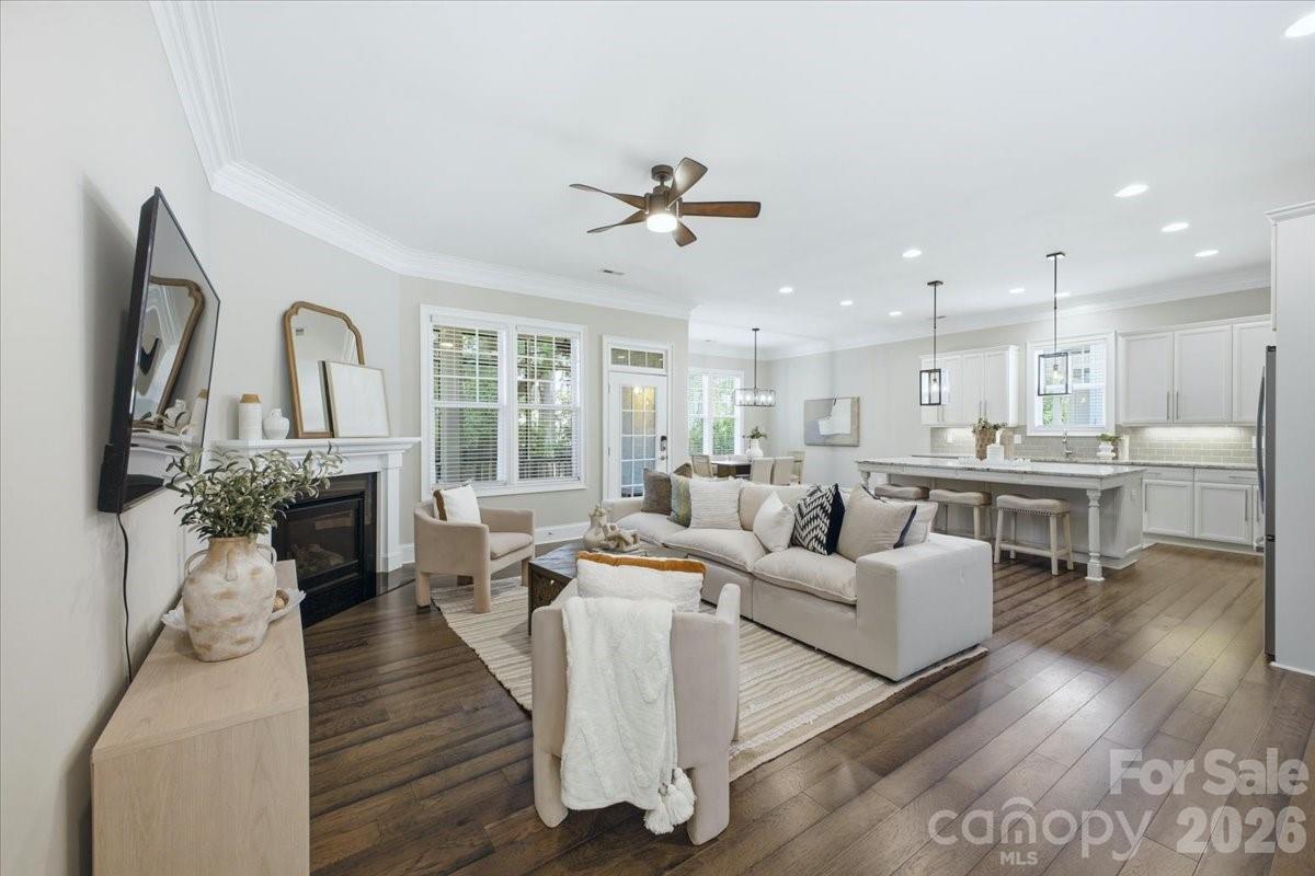 1103 N Sharon Amity Road, Charlotte, NC - photo 9 of 43