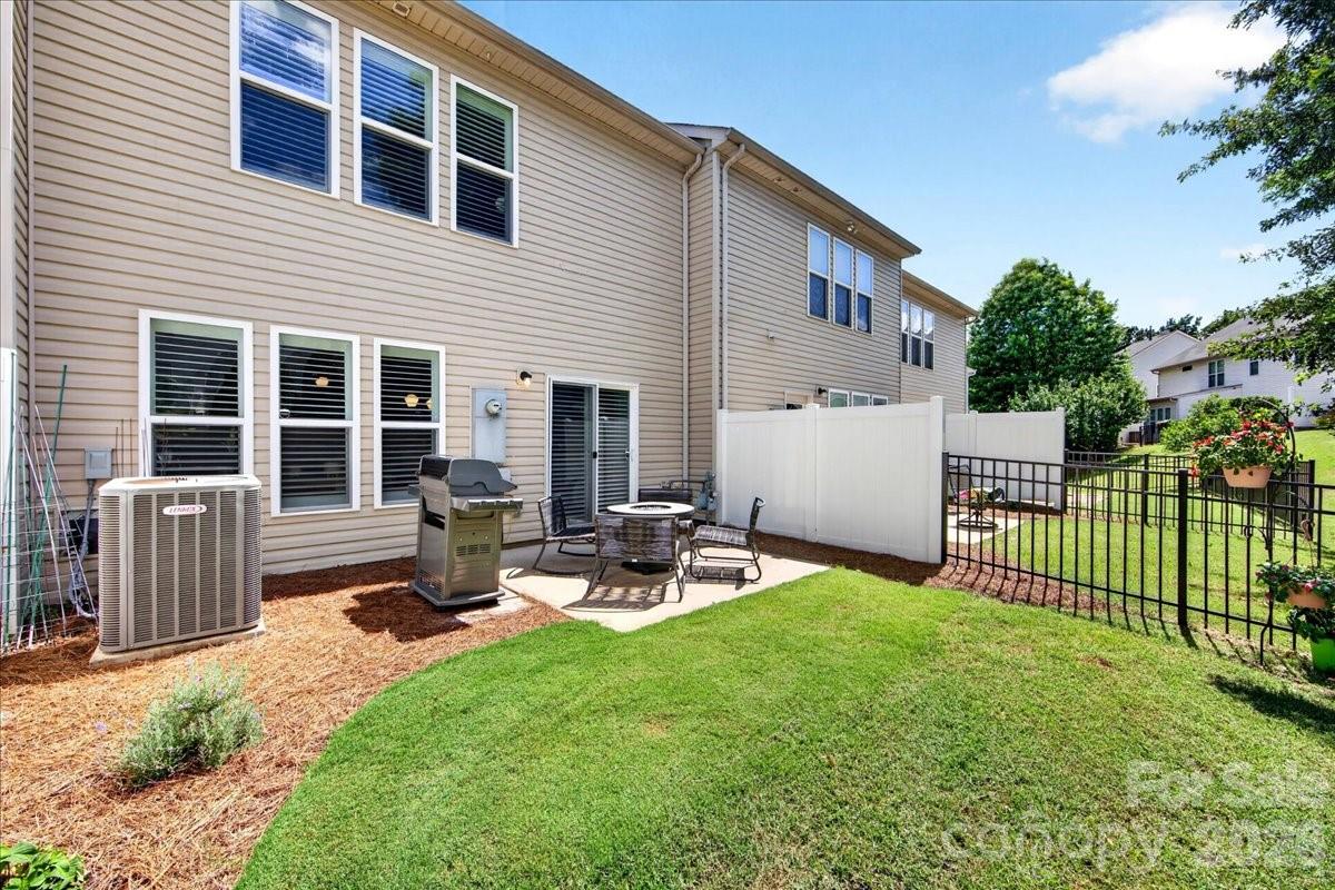 Photo 35 of 2434 Royal York Avenue, Charlotte, NC